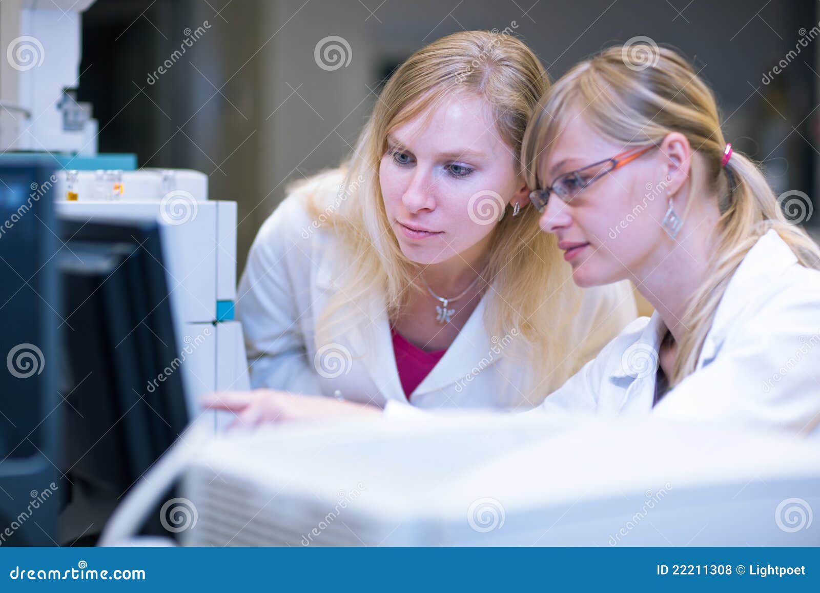 Female Researchers in a Chemistry Lab Stock Photo - Image of laptop ...