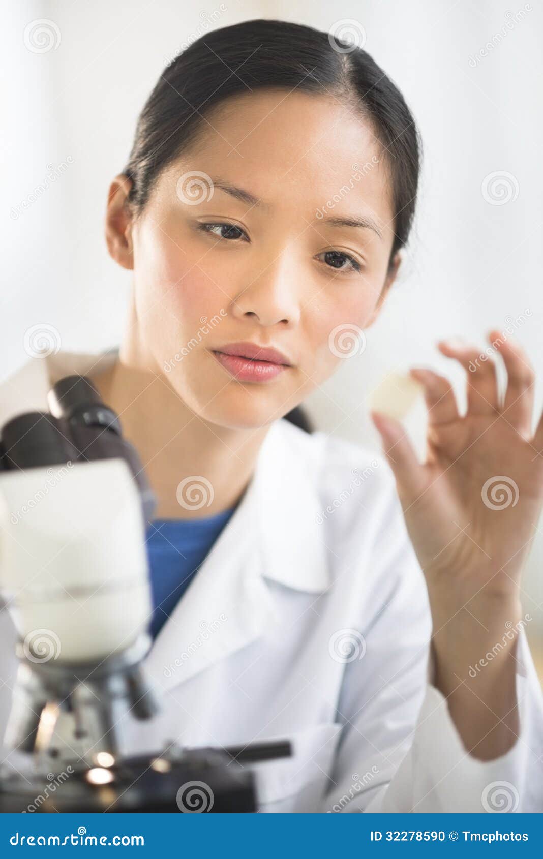 Female Scientist Analyzing Sample in Laboratory Stock Photo - Image of ...