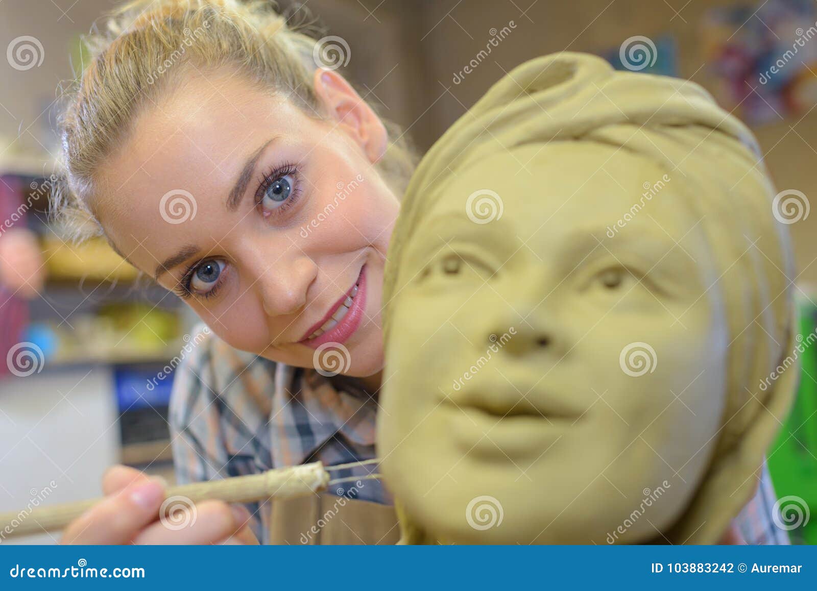 Female Sculptor in Workshop Stock Photo - Image of pottery, bowl: 103883242