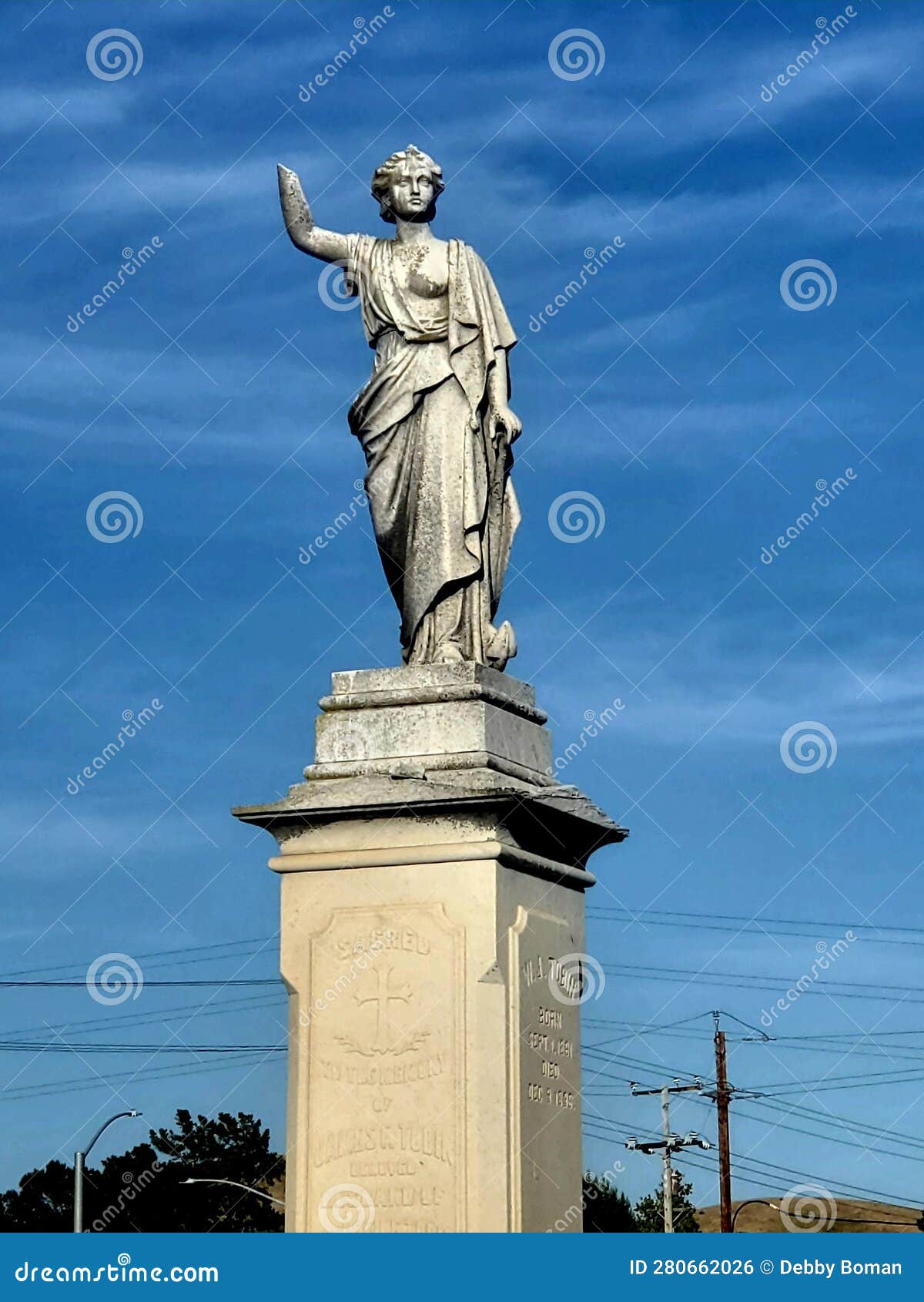 Female Statue with Broken Arm Editorial Photo - Image of state, column ...