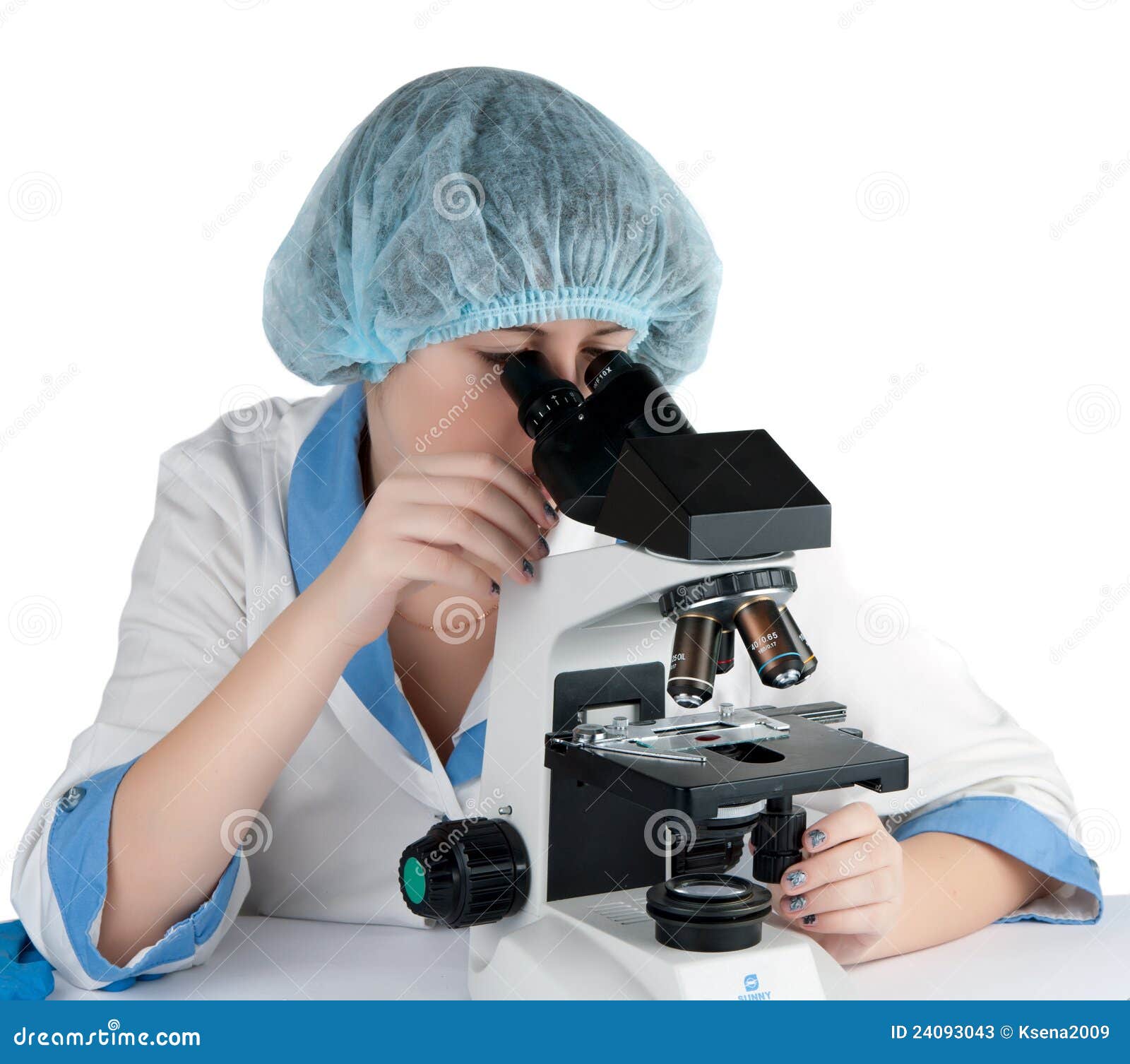 Female Student Using a Microscope Stock Image - Image of closeup, face ...