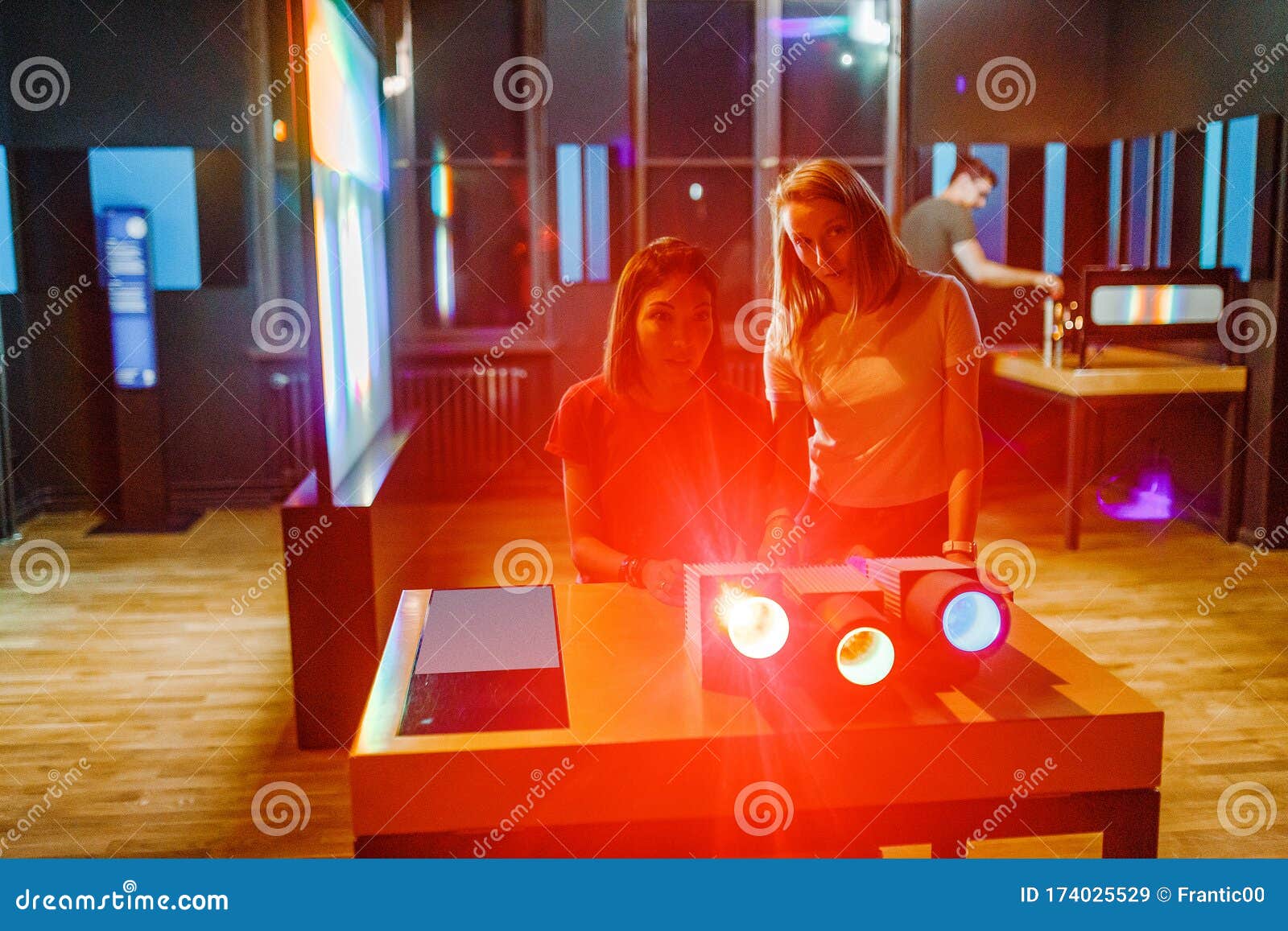 Students Making Optical Experiments Confirming the Physical Law of Wave ...