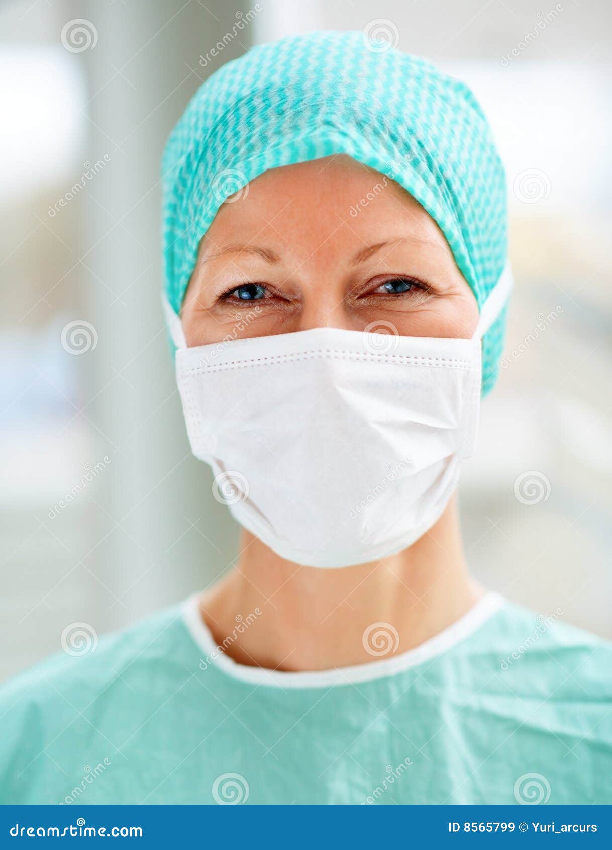 Female Surgeon with a Face Mask Stock Image - Image of nurse, life: 8565799
