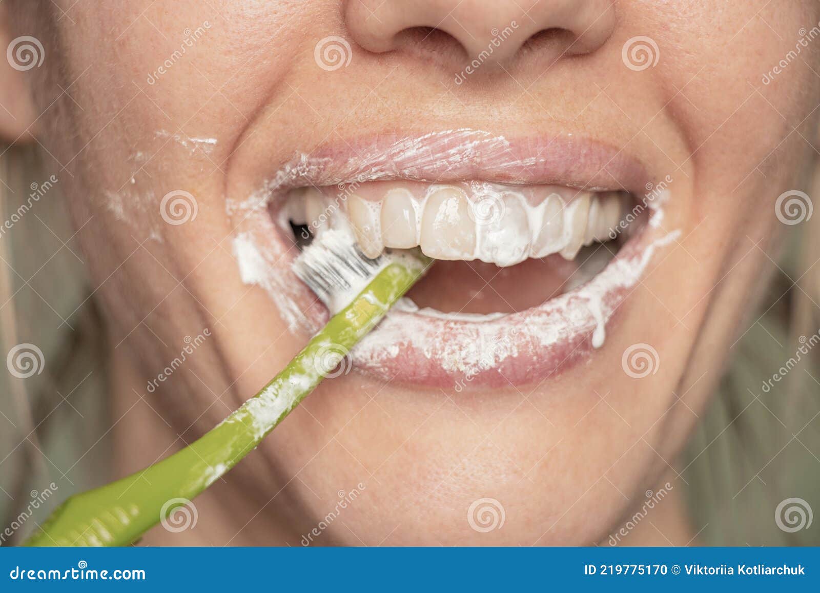 Female Teeth in Toothpaste Brushing Teeth Close-up Stock Photo - Image ...