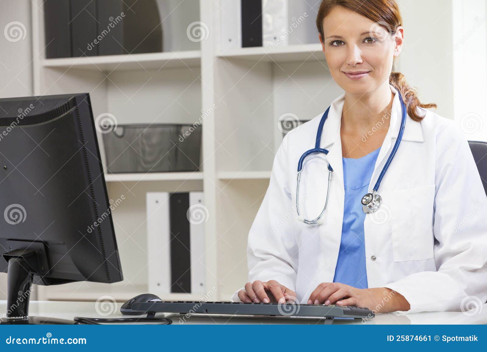 Female Woman Hospital Doctor Using Computer Stock Image - Image of ...