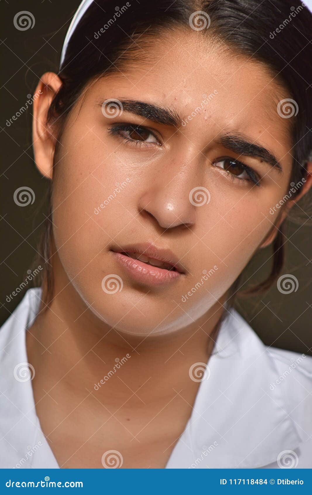 Femelle Colombienne Mignonne Impassible Photo stock - Image of ...