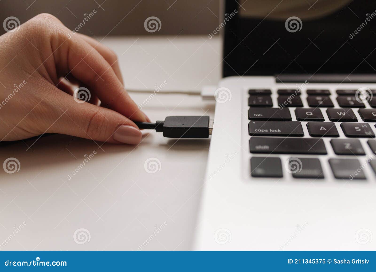 Femle Hand Inserting Black USB Flash Drive into Computer Laptop Stock ... Femle Hand Inserting Black USB Flash Drive into Computer Laptop Stock ...