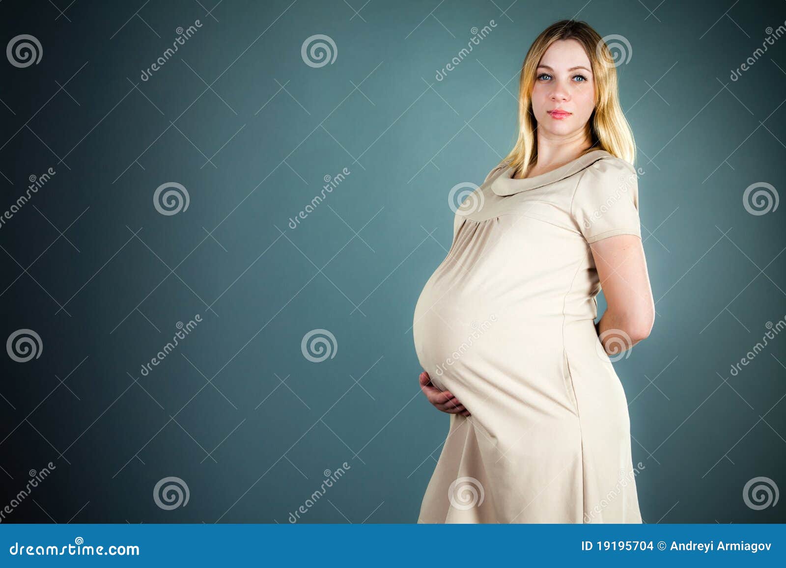 Femme enceinte photo stock. Image du bonheur, humain - 19195704