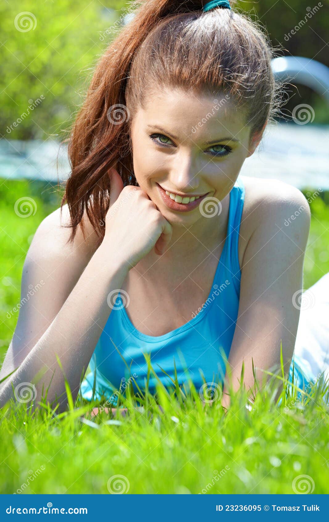 Femme et forme physique image stock. Image du beauté - 23236095