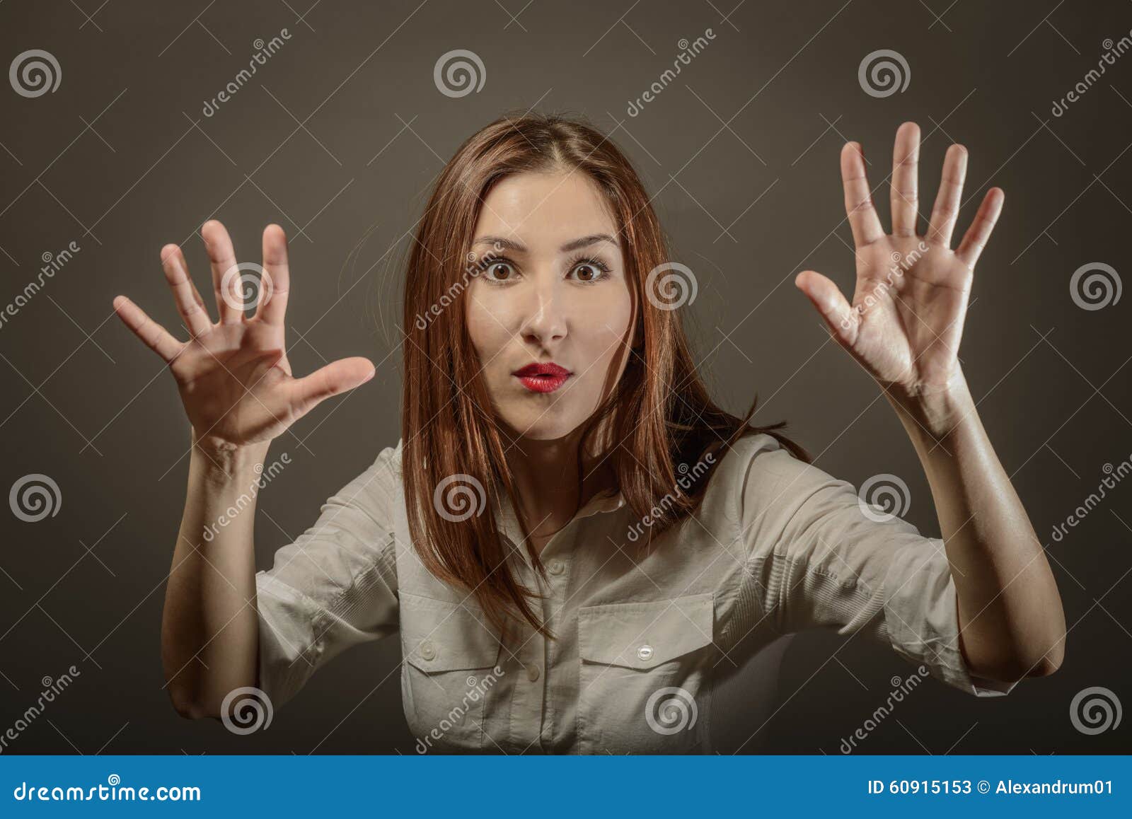 Femme Expressive Montrant Dix Doigts Image stock - Image du expressif ...