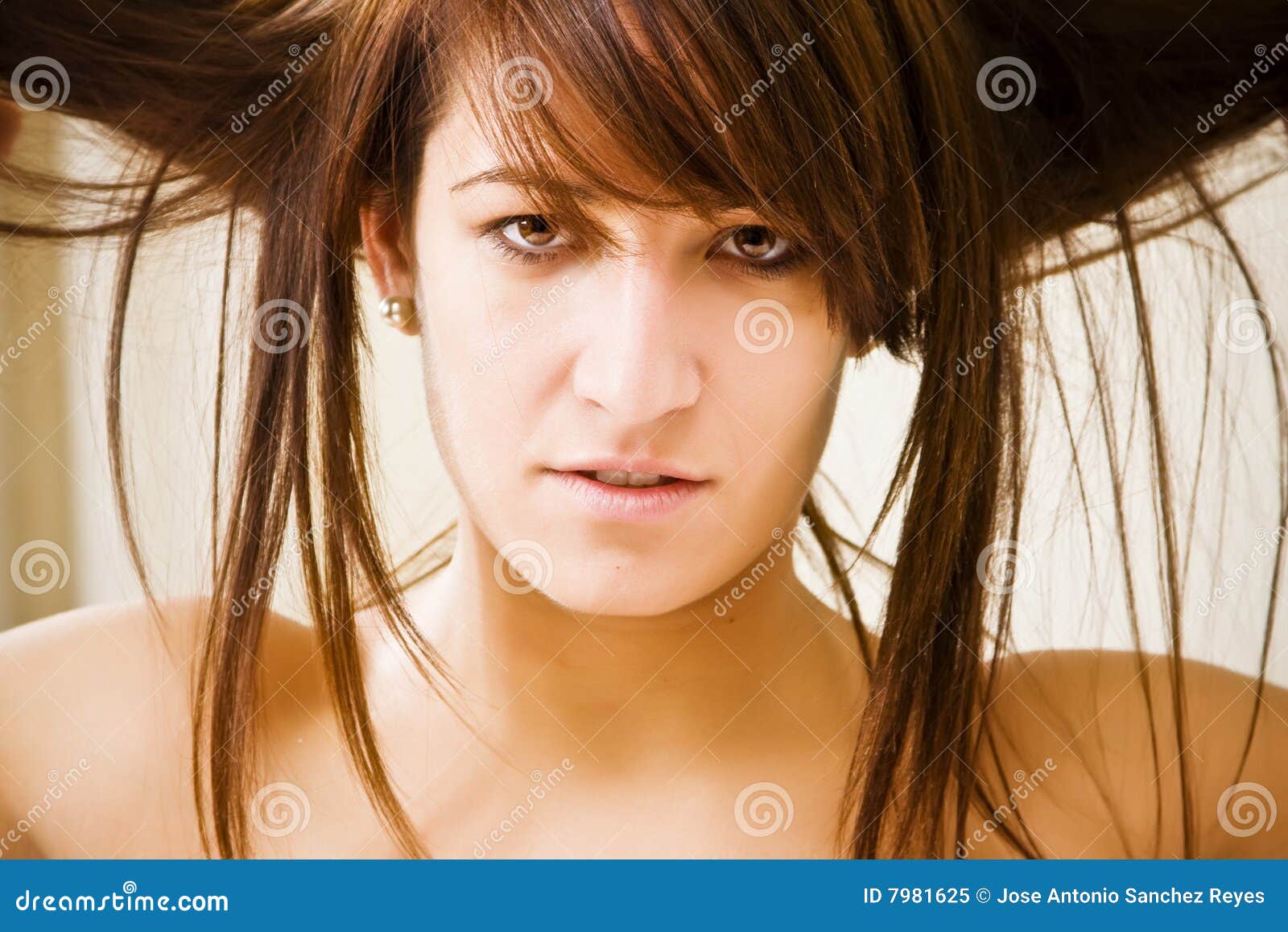 Femme Folle De Cheveu Image Stock Image Du Sensualité 7981625