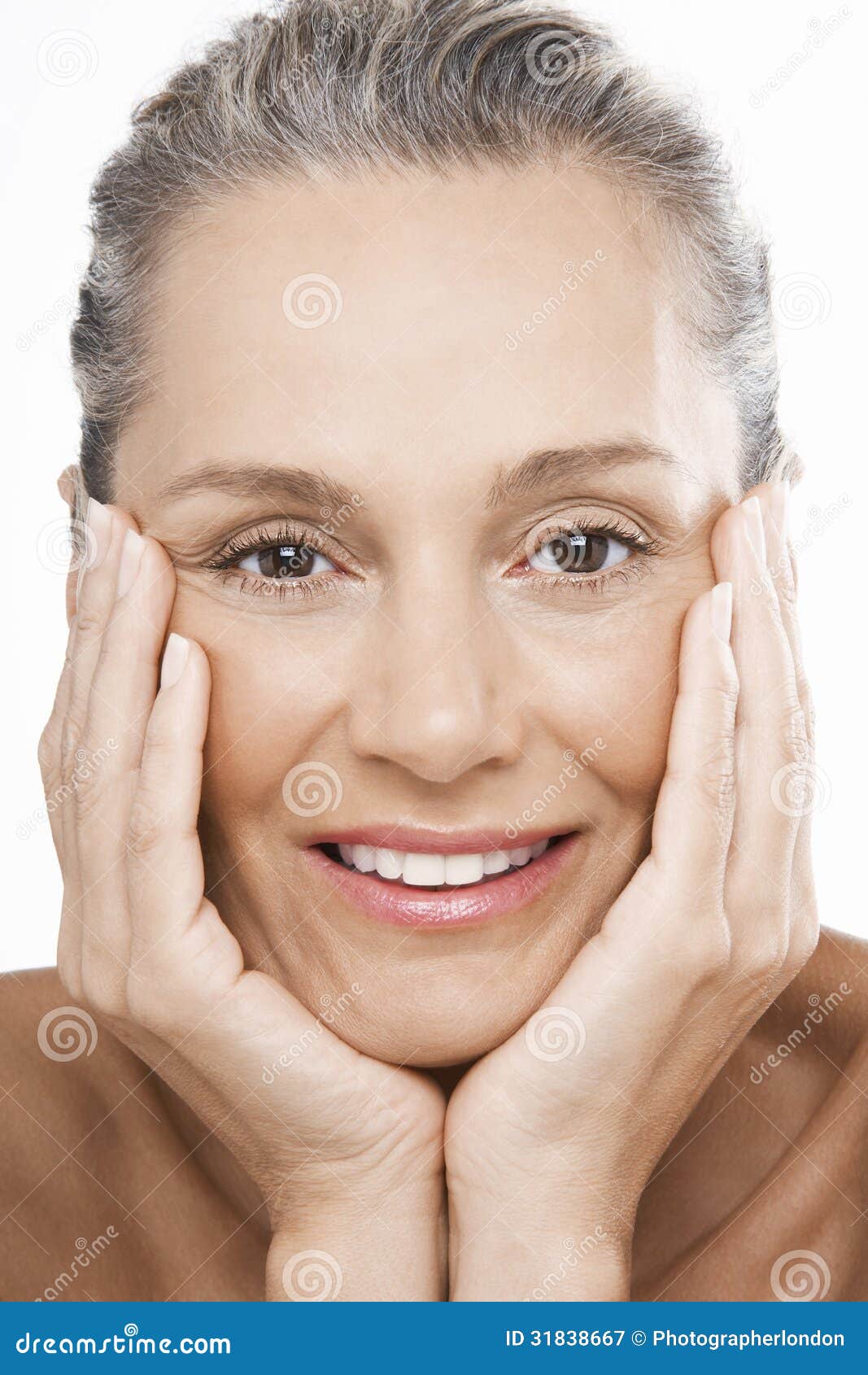 Femme Heureuse Avec Des Mains Sur Le Visage Image stock - Image du ...