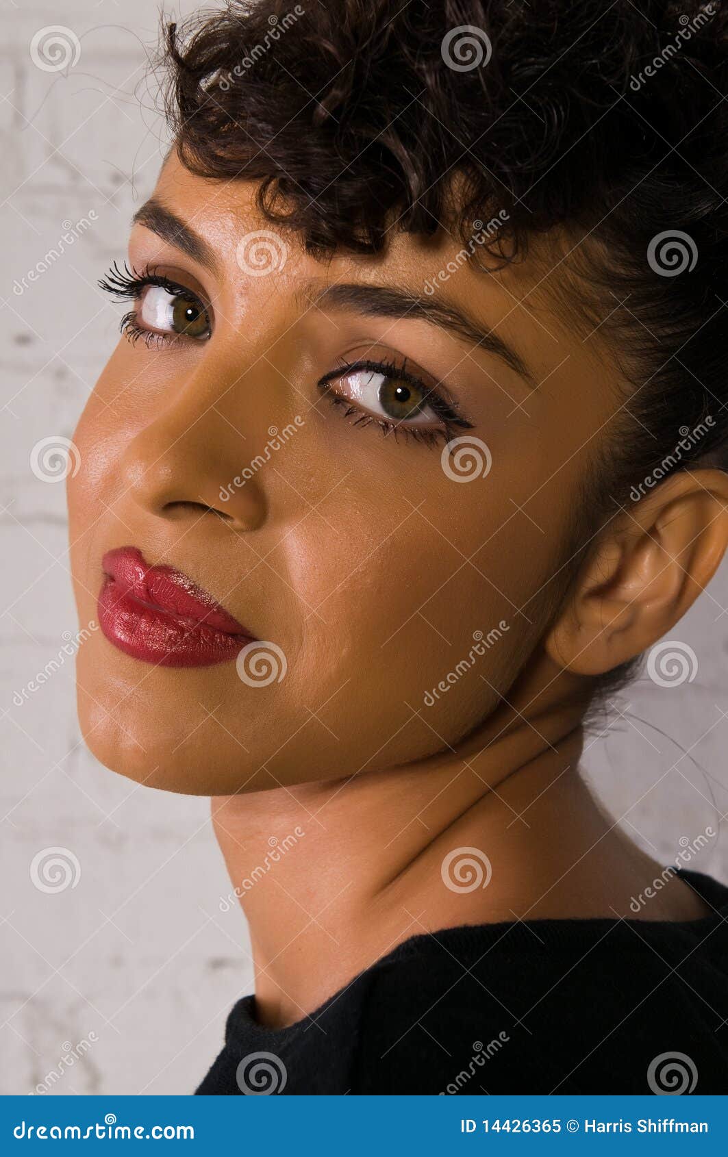 Femme iranien image stock. Image du iran, beau, femelle - 14426365