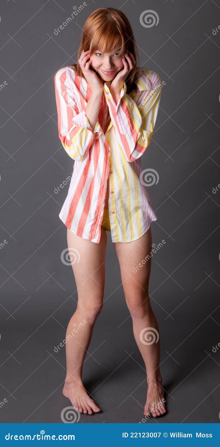 Femme Mignon Dans La Chemise Et Des Culottes Image Stock Image Du Longtemps Fille 22123007