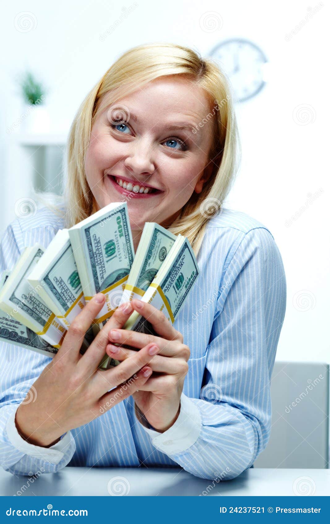 Femme riche image stock. Image of carrière, gourmandise - 24237521