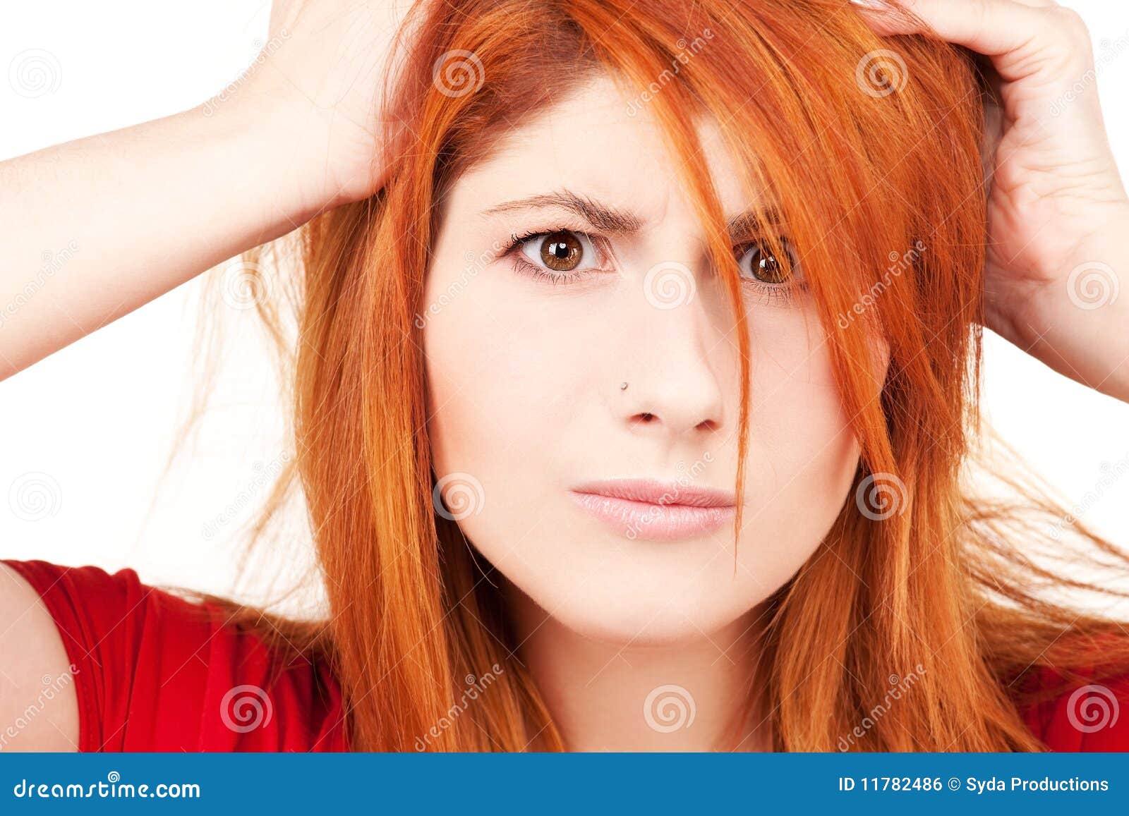 Femme rousse malheureuse photo stock. Image du fille - 11782486
