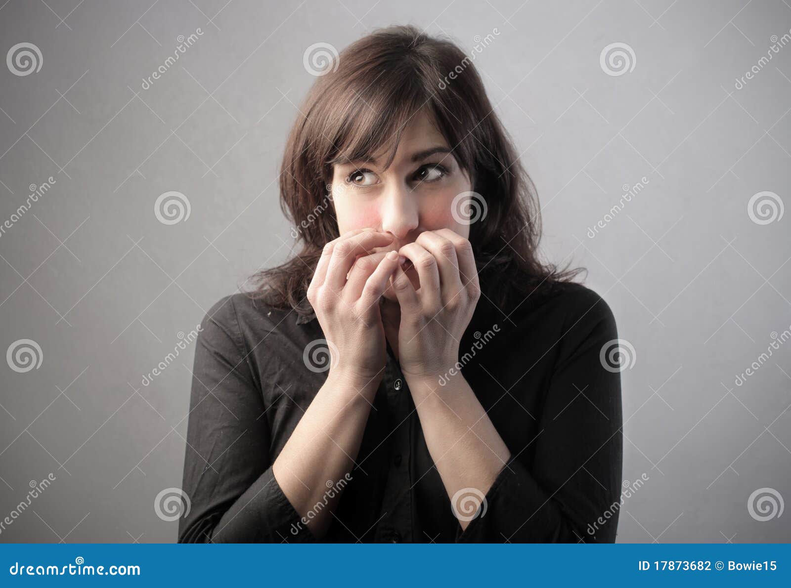 Femme timide photo stock. Image du plaisanterie, cache - 17873682