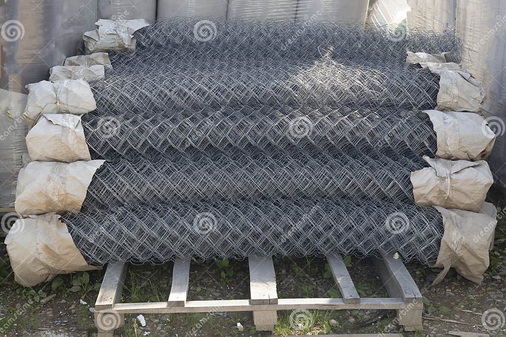 Fence Netting.Building Material for Interior Work Around the House ...