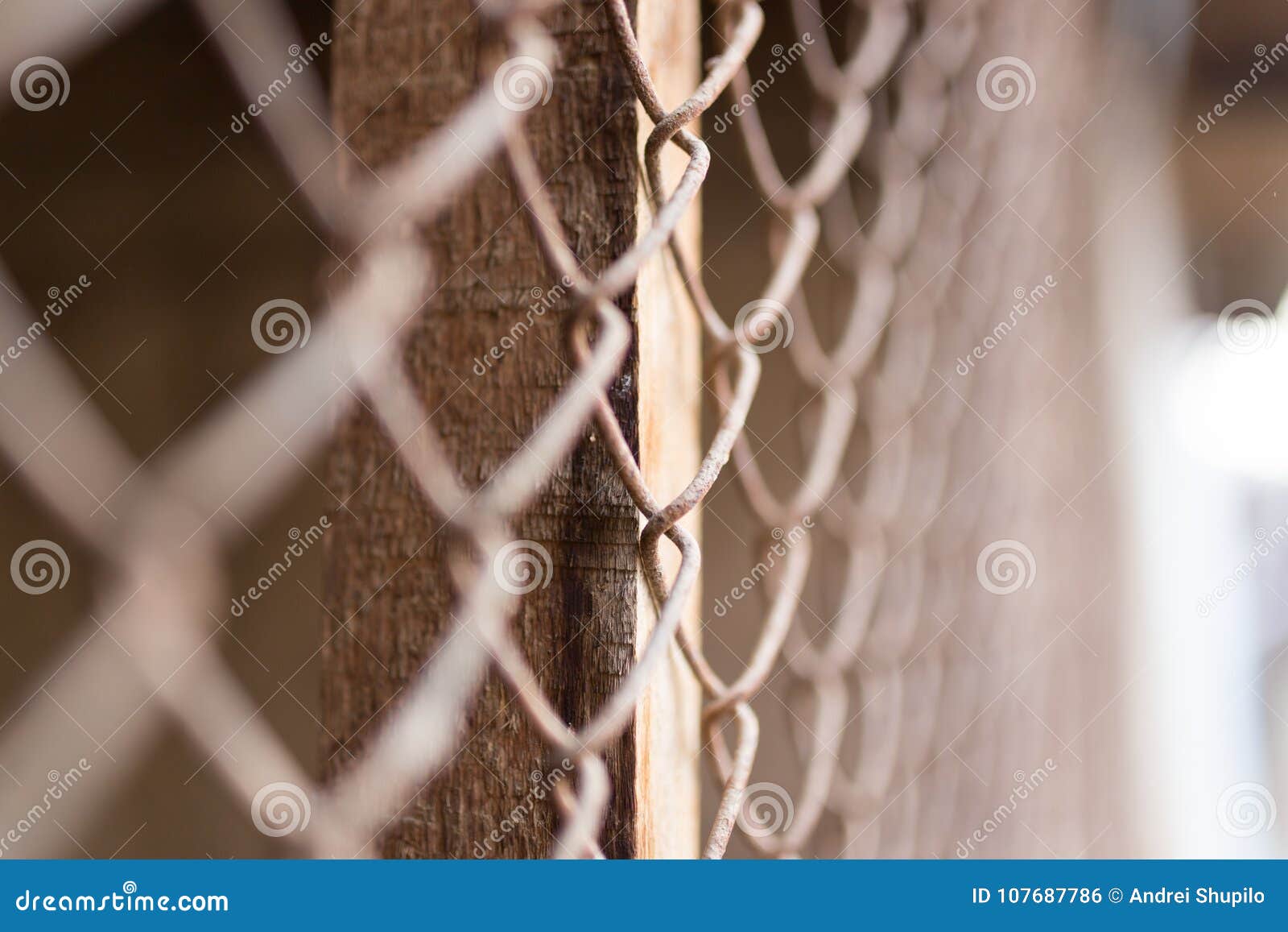 A Fence of Rusty Metal Mesh Stock Photo - Image of grid, decoration ...