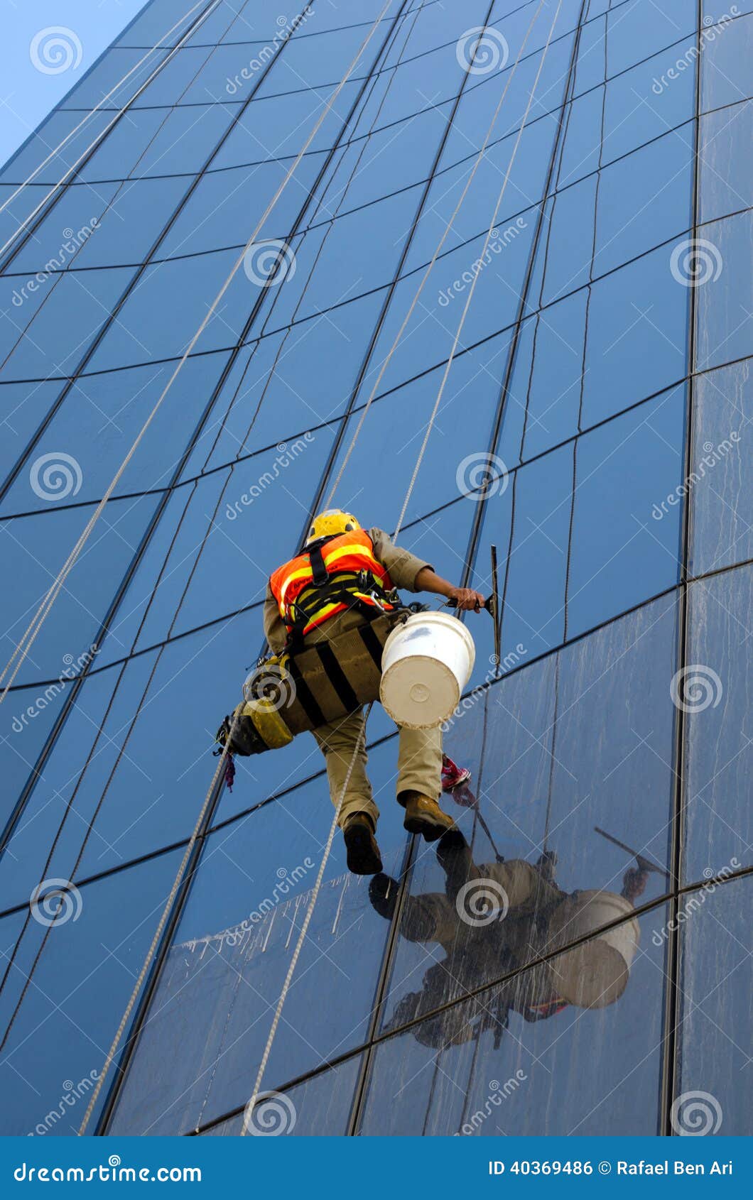 Fensterputzer redaktionelles foto. Bild von mann, gebäude - 40369486