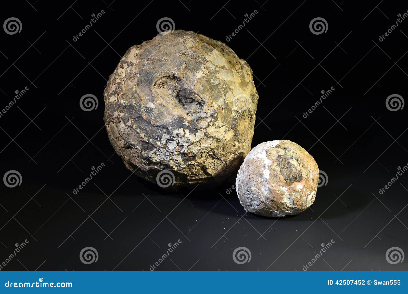 Fermé, géode photo stock. Image du très, minerai, moitiés - 42507452