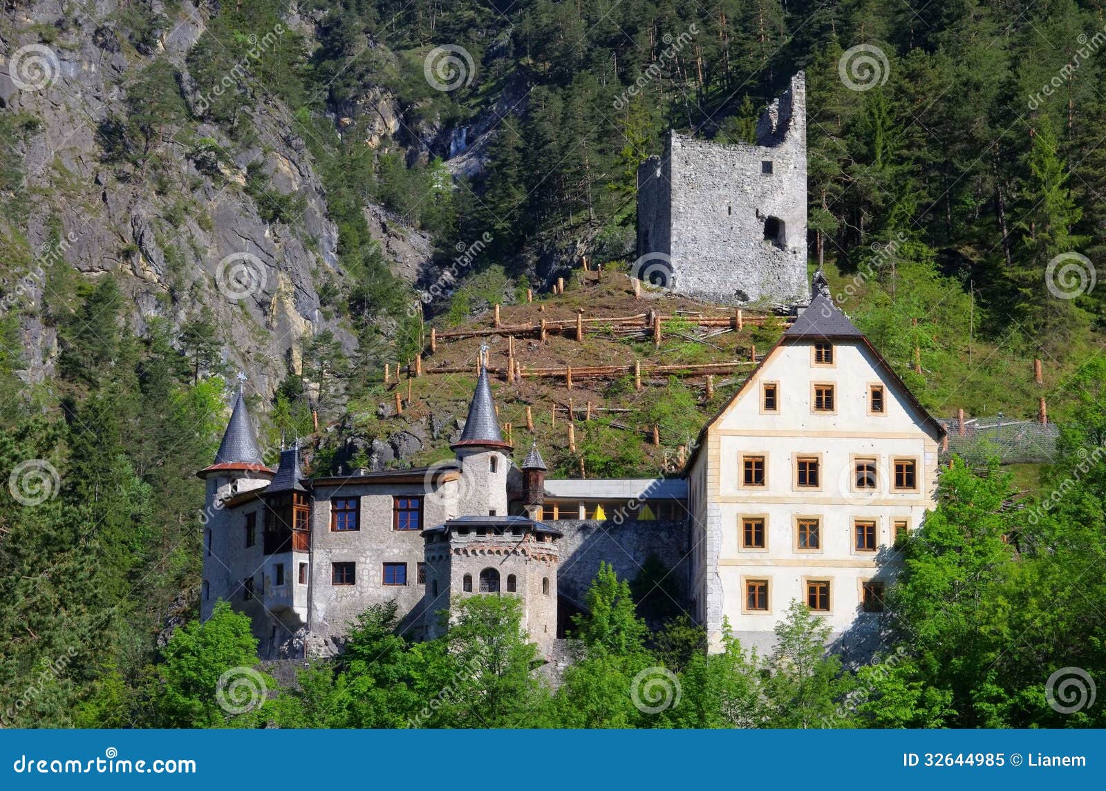 Fernstein castle stock image. Image of europe, fernstein - 32644985