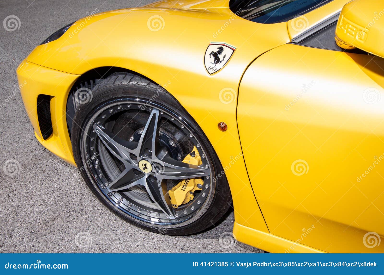 Ferrari F430 editorial image. Image of sportscar, parking - 41421385