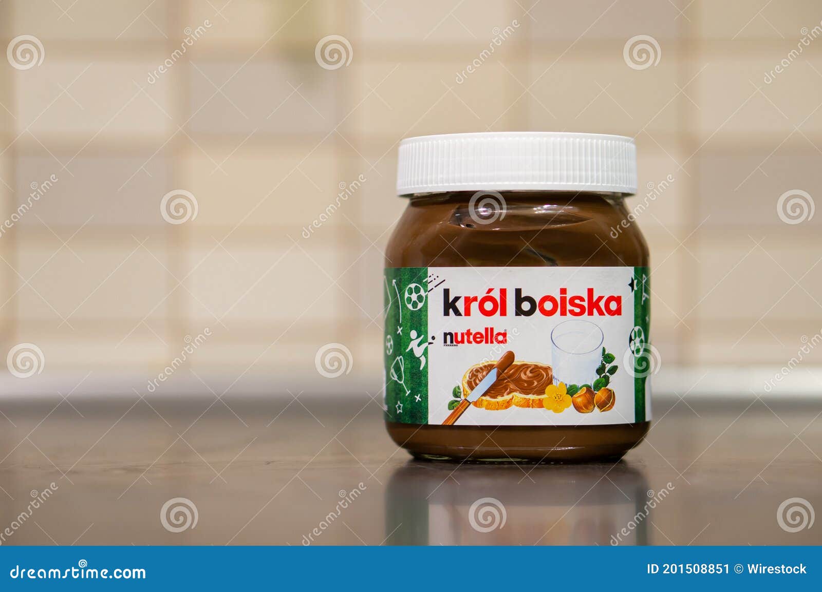 Nutella Hazelnut Paste in a Jar Editorial Photo - Image of ferrero ...