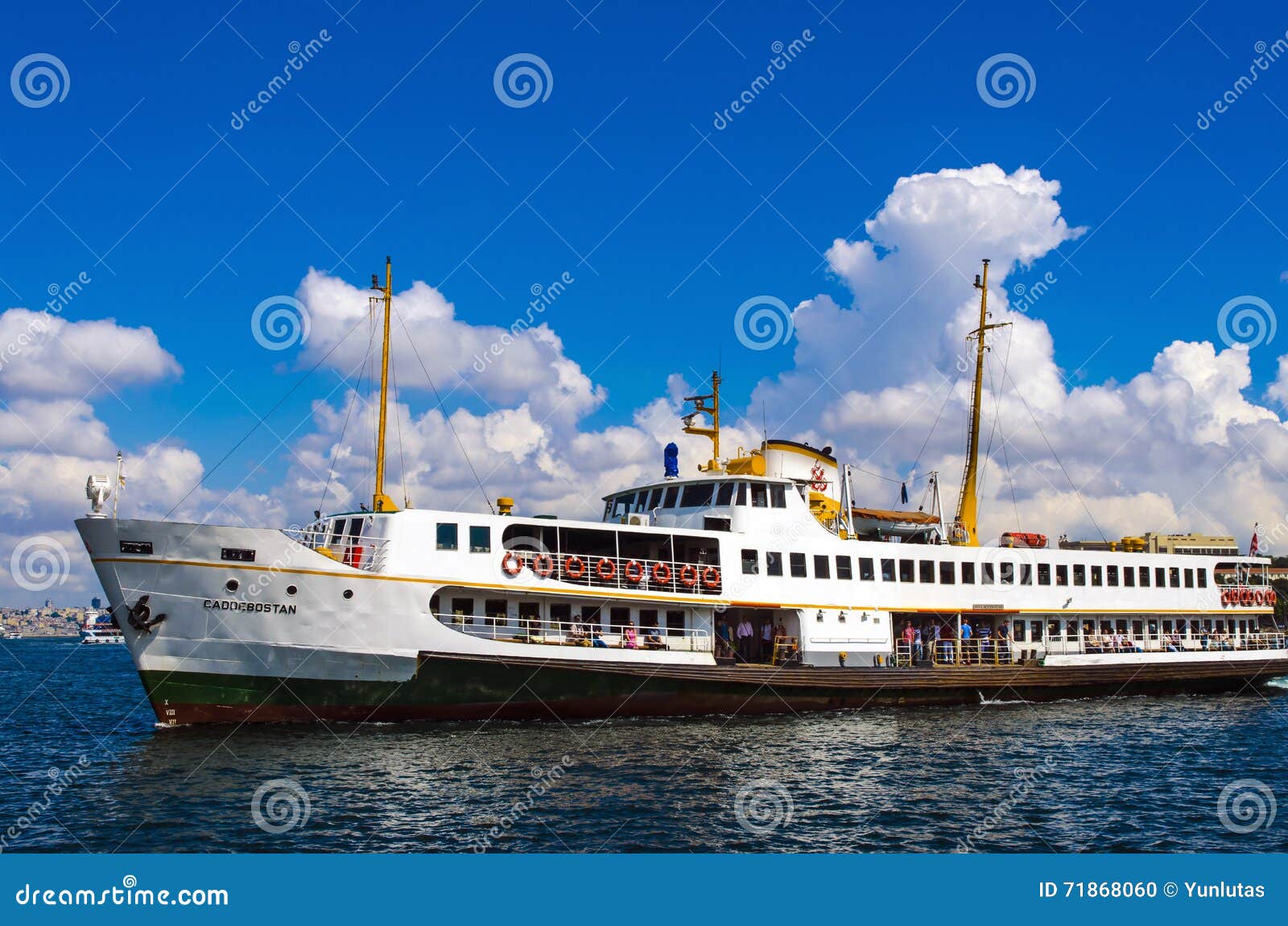Ferries in Istanbul editorial image. Image of culture - 71868060