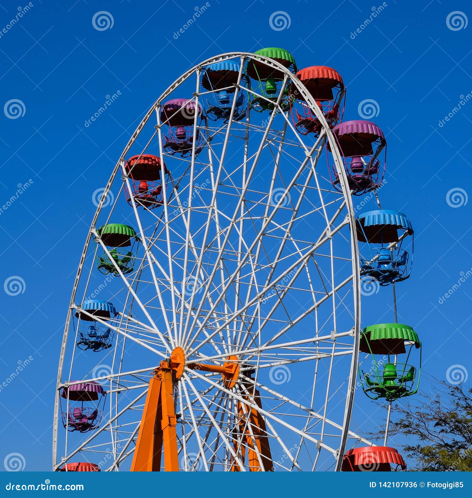 Ferris Wheel. Ferris Wheel in the City Park Stock Photo - Image of fair ...