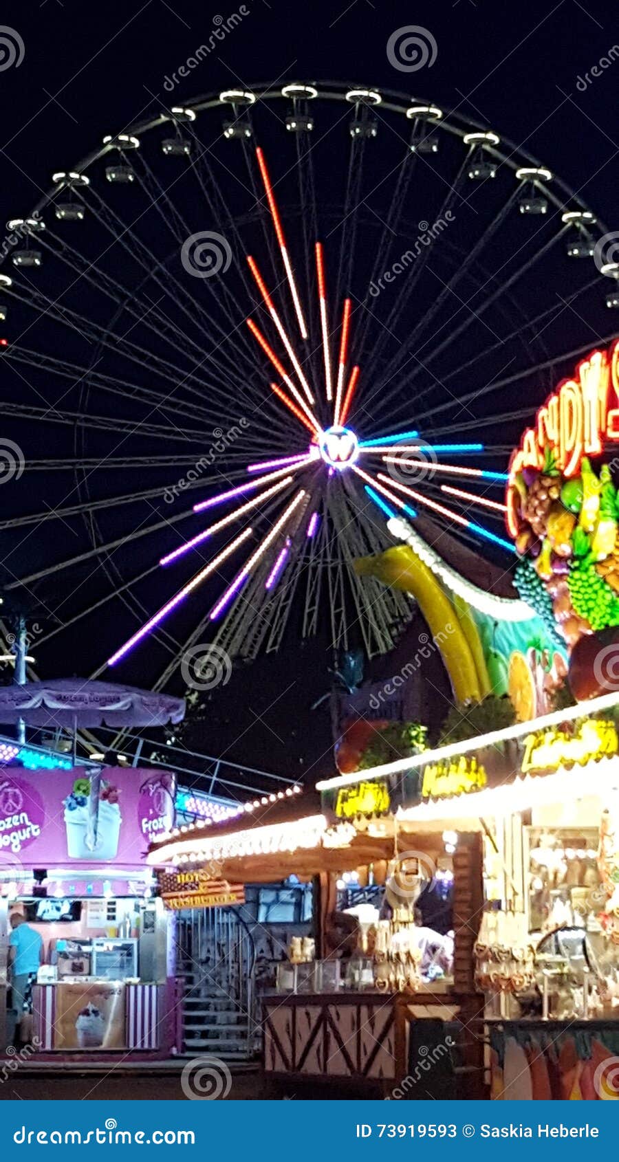 Ferris Wheel in the Dark editorial stock photo. Image of wheel - 73919593
