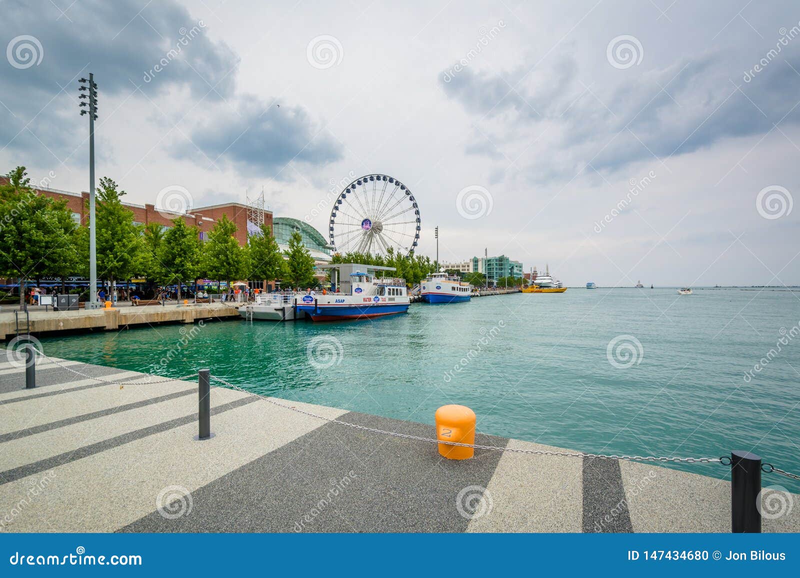Ferris Wheel at Navy Pier, in Chicago, Illinois Editorial Image - Image ...