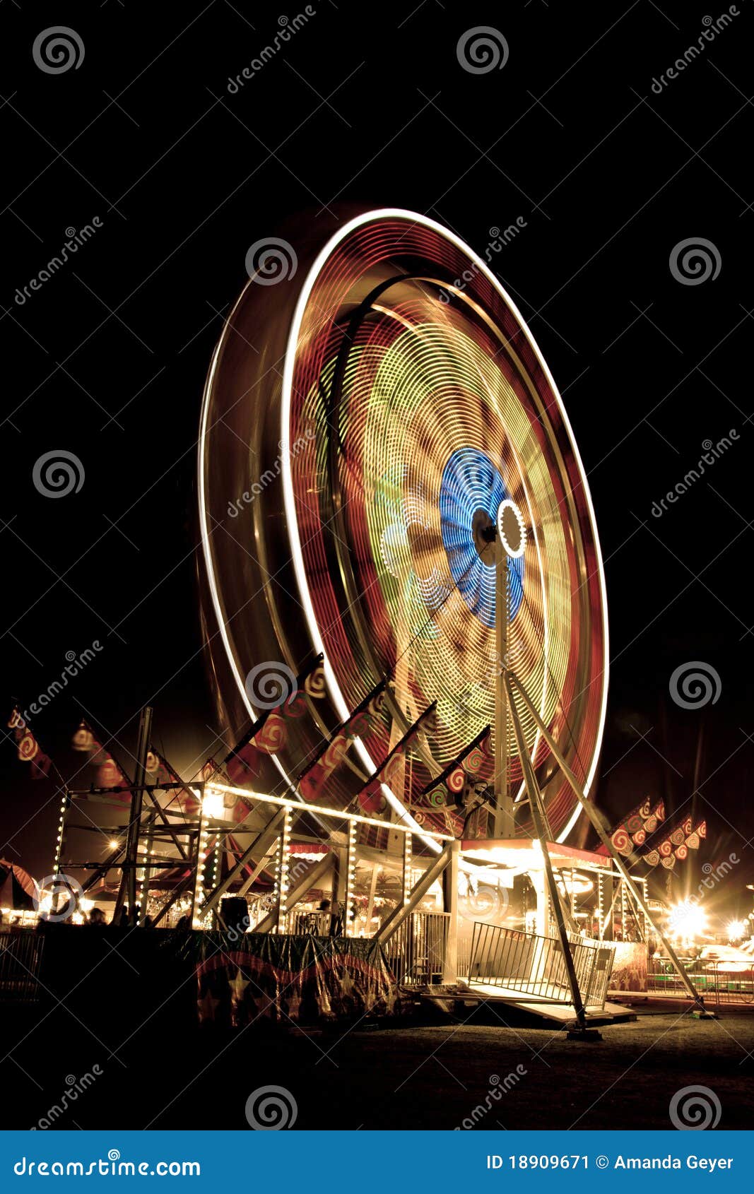 Ferris Wheel at night stock image. Image of illumination - 18909671