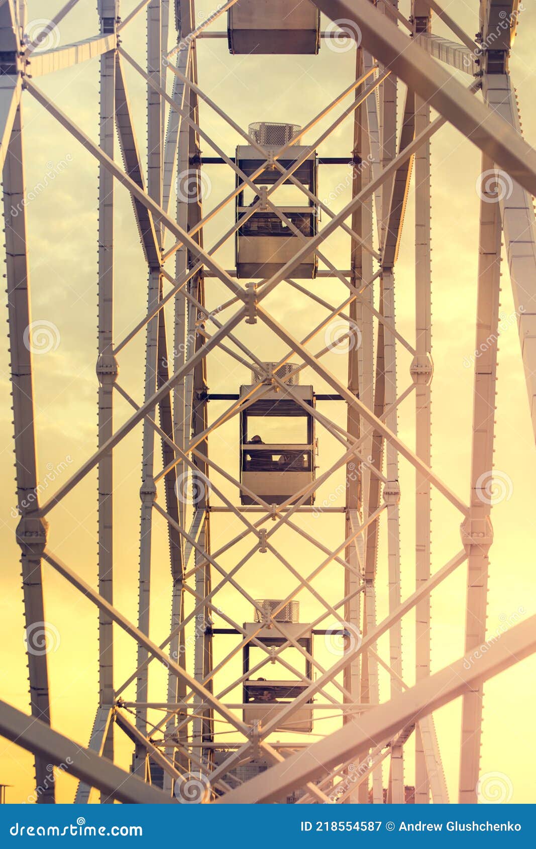 Ferris Wheel, Side View. Ferris Wheel Booths Against the Sky Stock ...