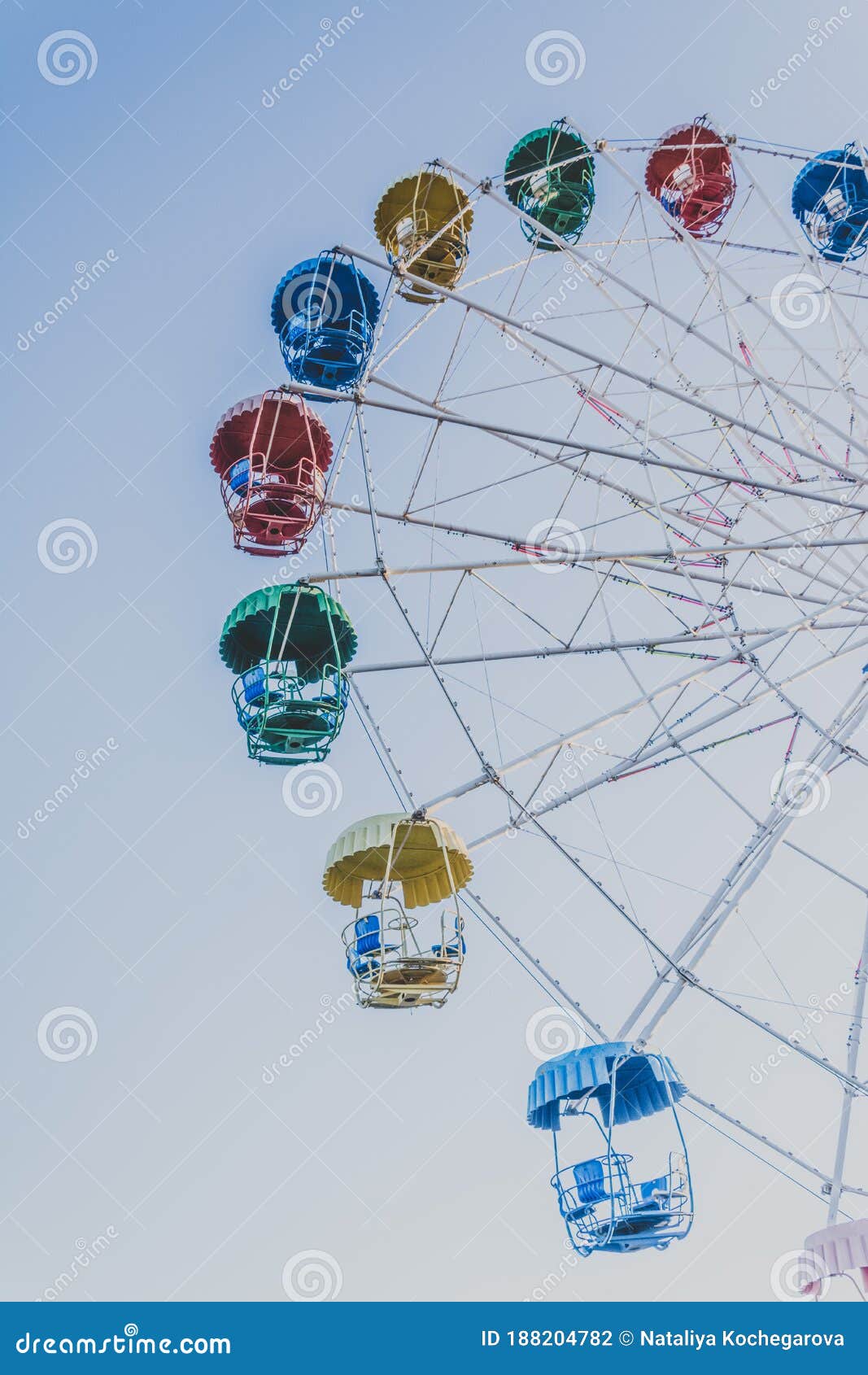 Ferris Wheel Side View, Colorful Ferris Wheel Cabins, Old Rides Stock ...