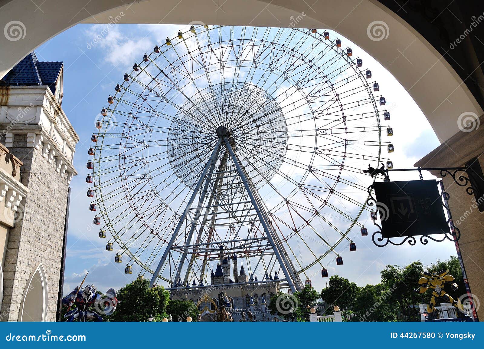 The ferris wheel editorial image. Image of horizantal - 44267580