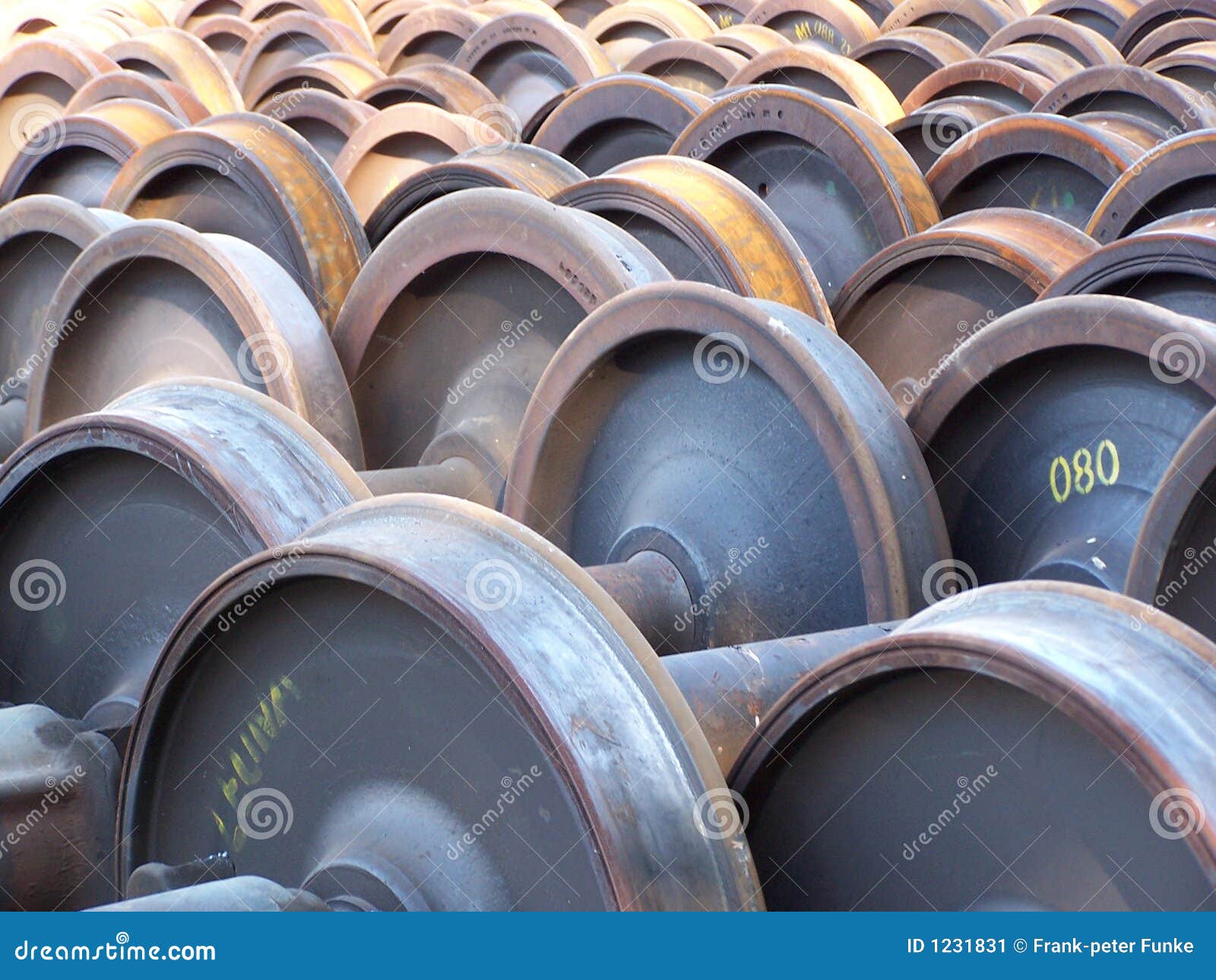 Ferrocarril de ruedas imagen de archivo. Imagen de estola - 1231831