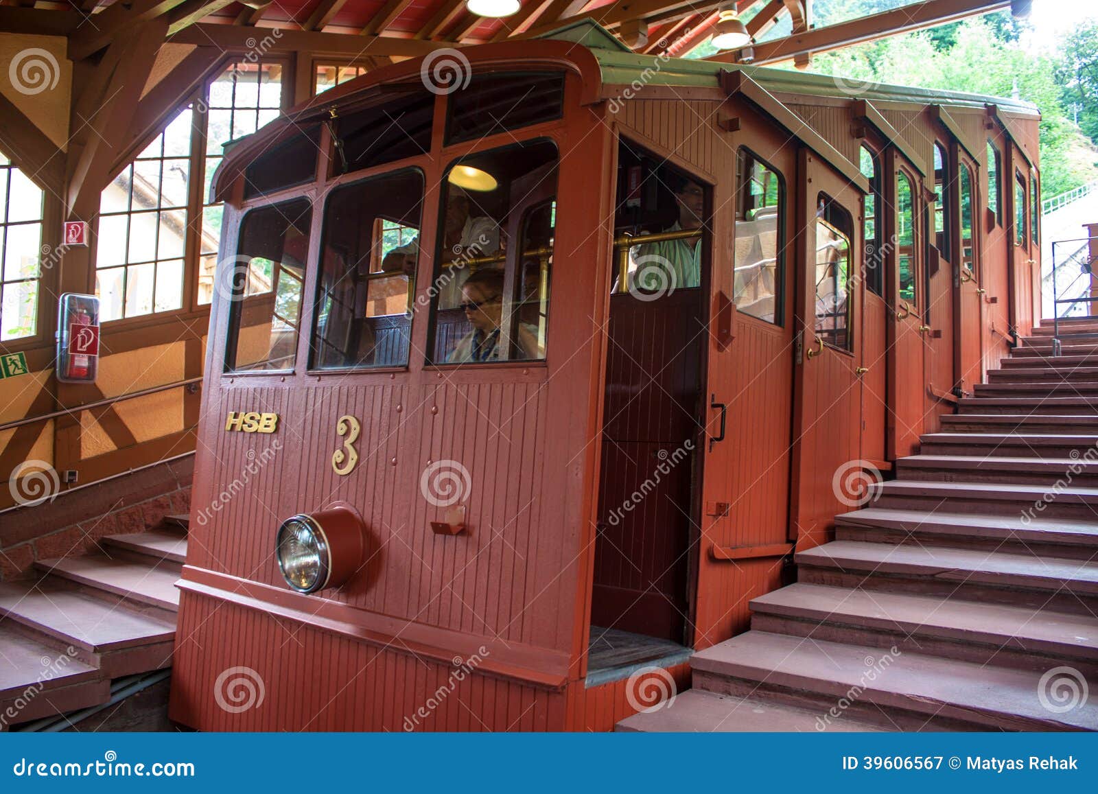 Ferrocarril Funicular En Heidelberg Fotografía editorial - Imagen de ...