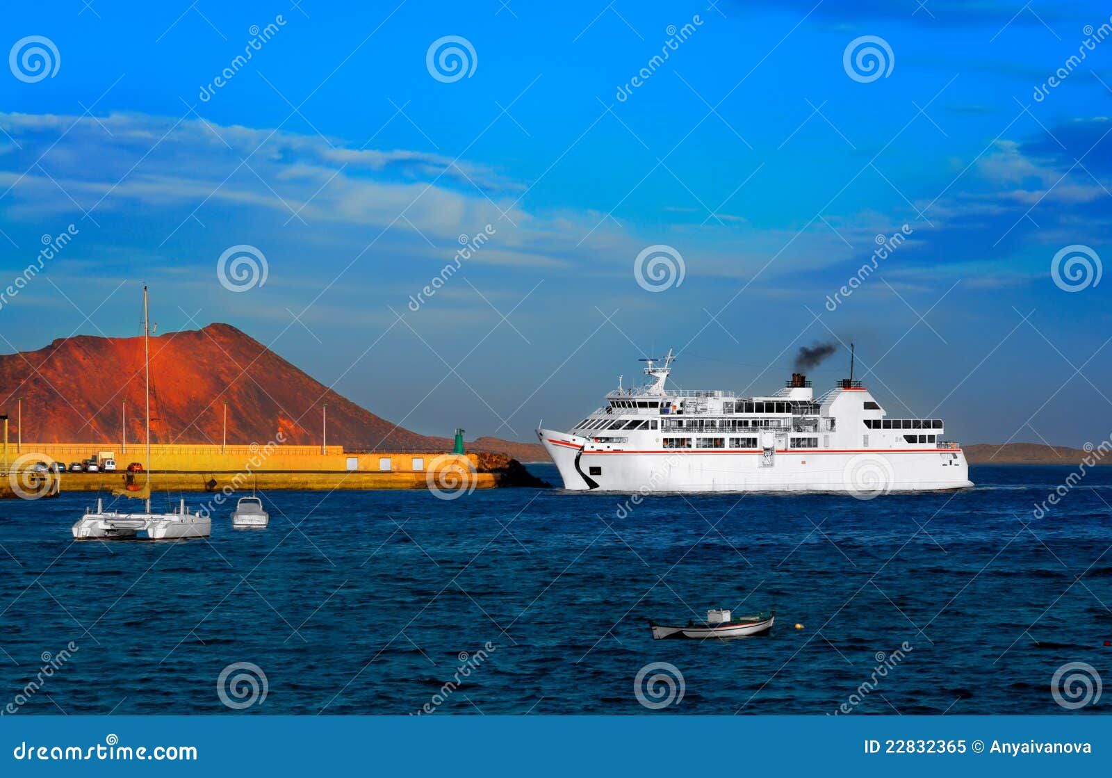 Ferry Boat Approaching Pier Stock Image - Image of blue, boat: 22832365