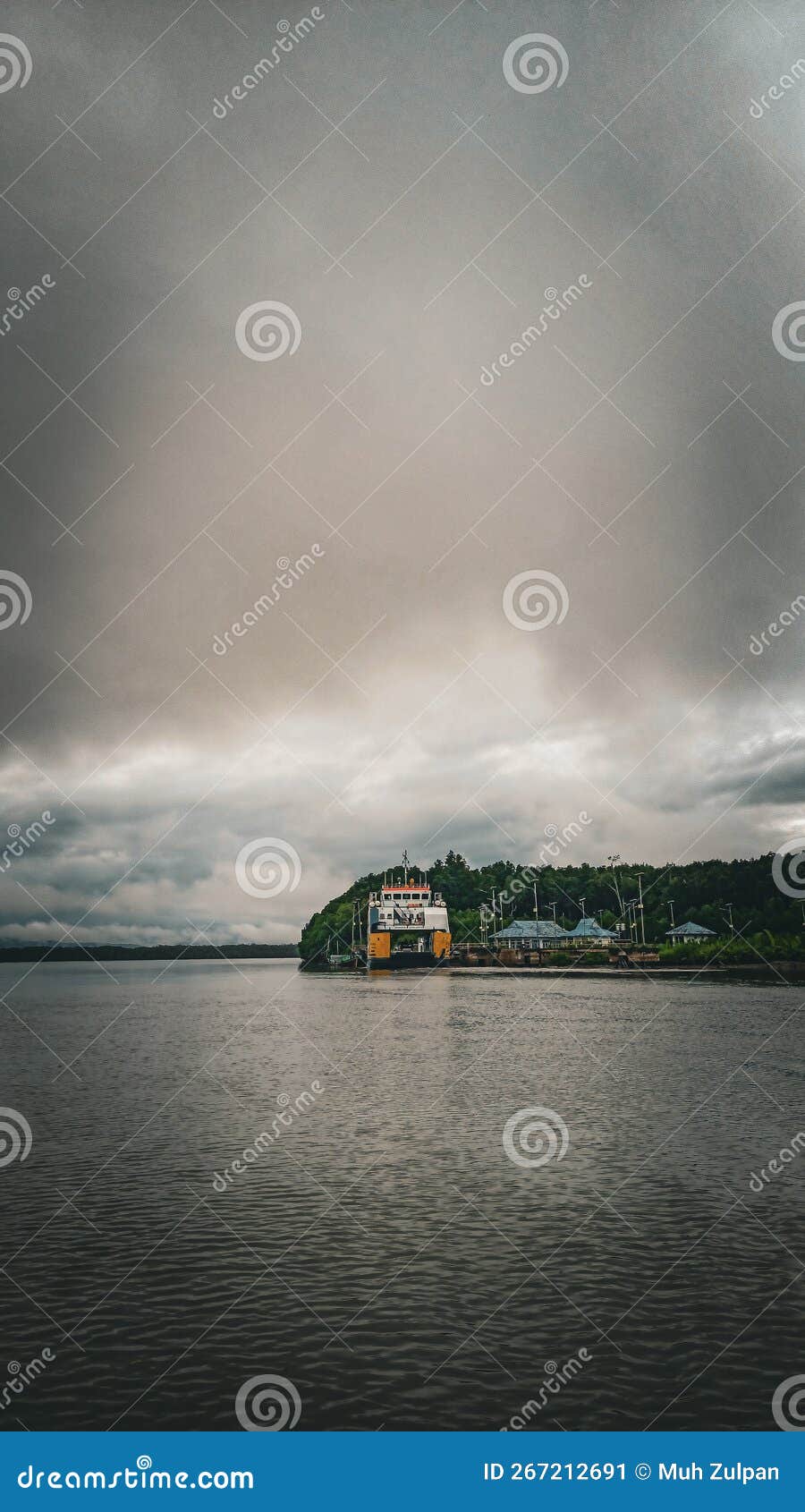 Ferry and Boat Crossing Piers Stock Image - Image of crossing, piers ...