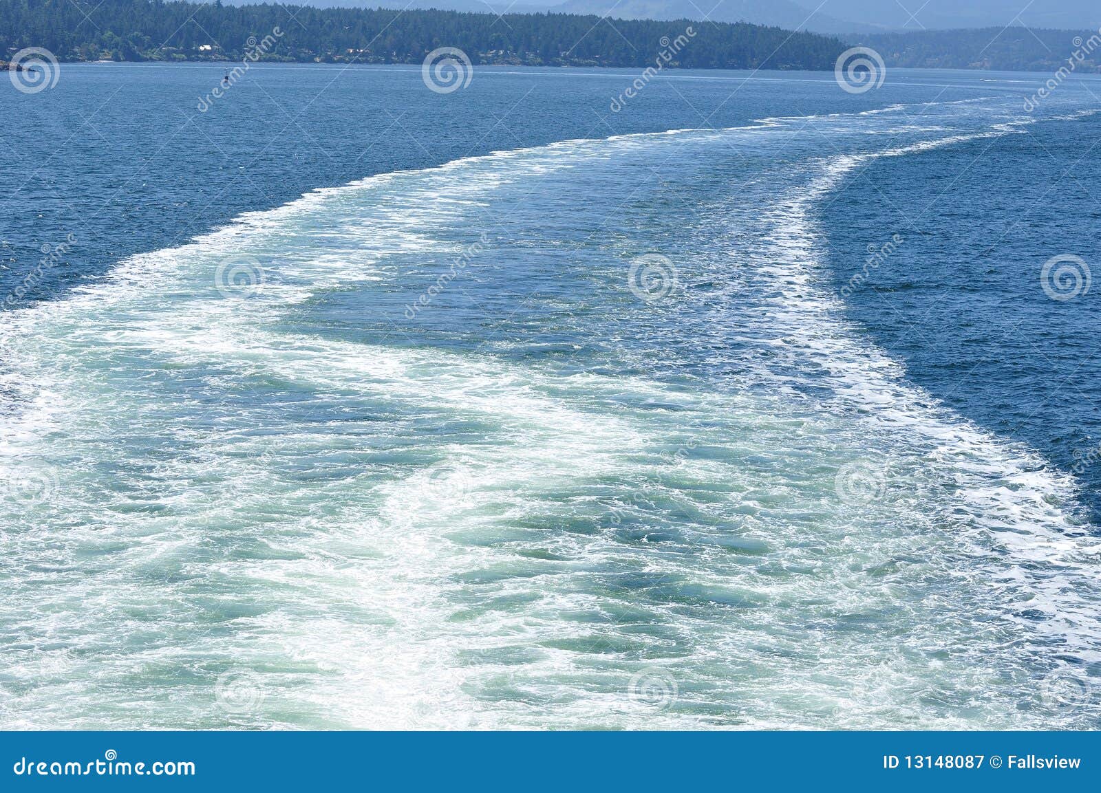 Ferry crossing the ocean stock image. Image of waves - 13148087