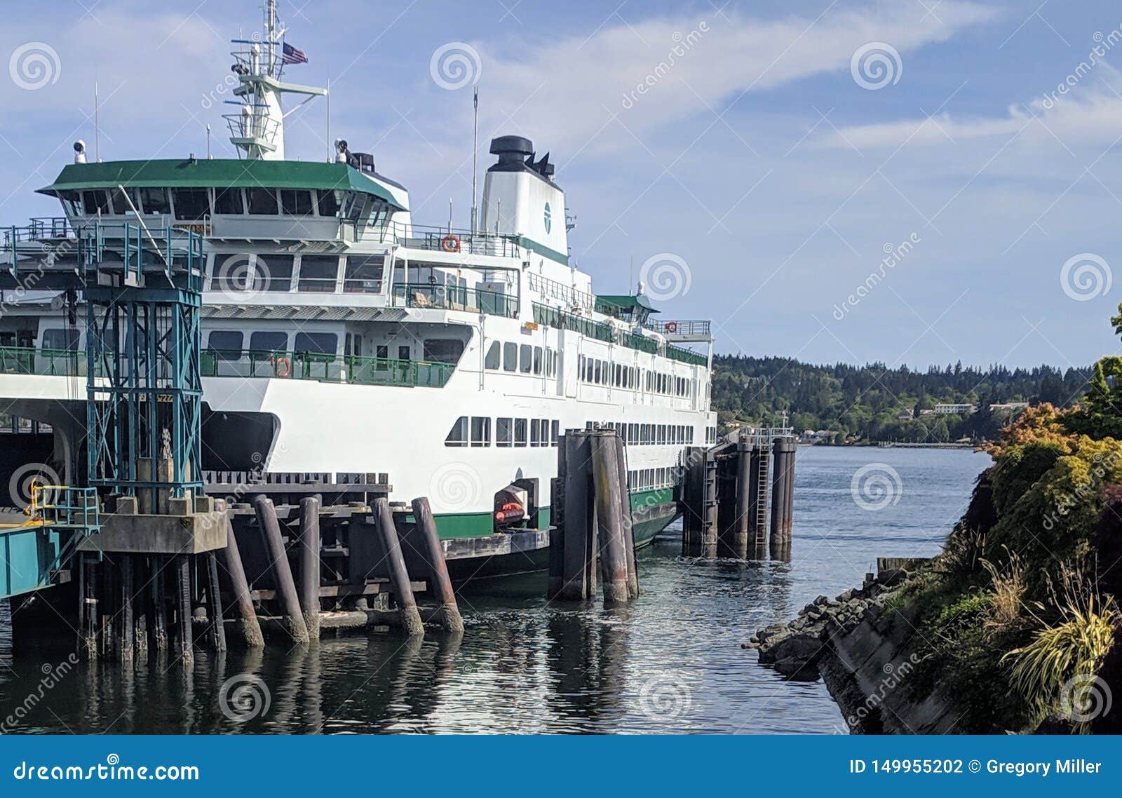 Ferry editorial photography. Image of park, bremerton - 149955202
