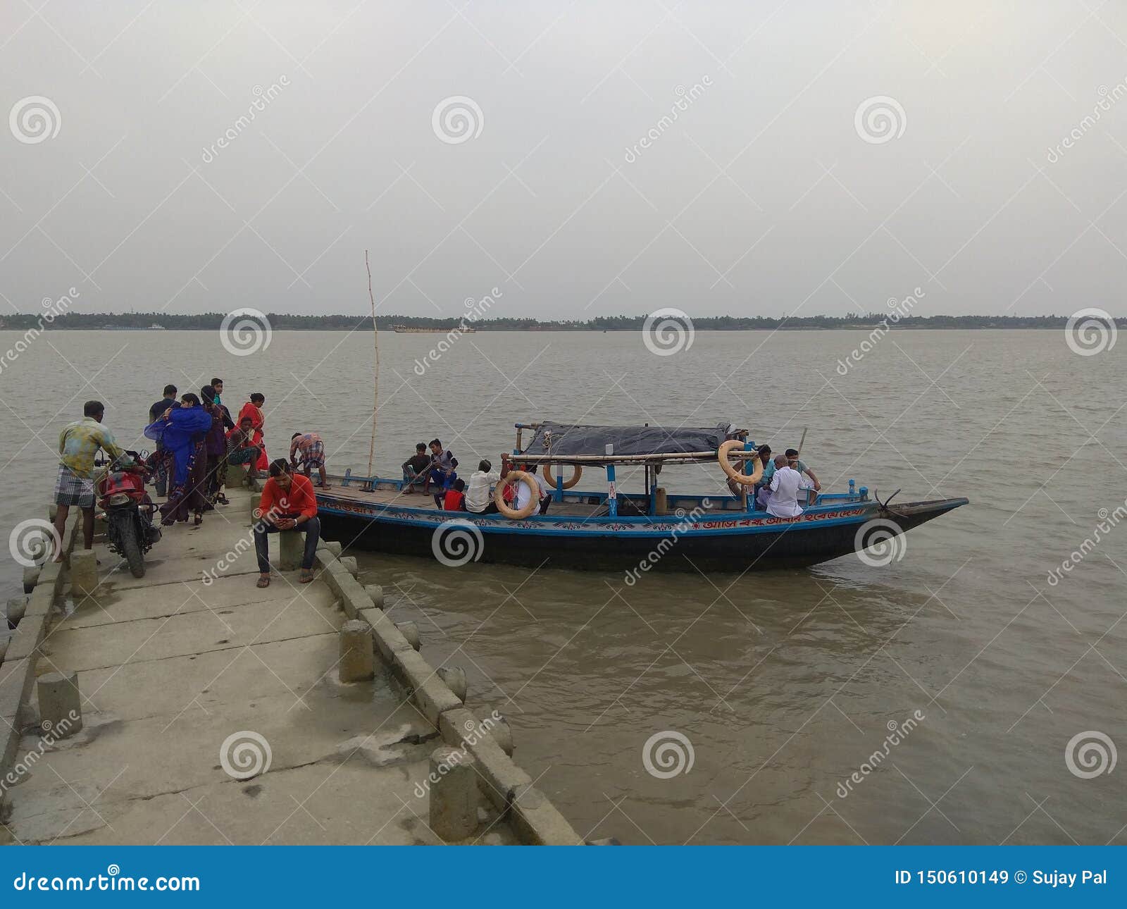 Ferry Ghat and Ferry Passenger Editorial Stock Image - Image of ghat ...