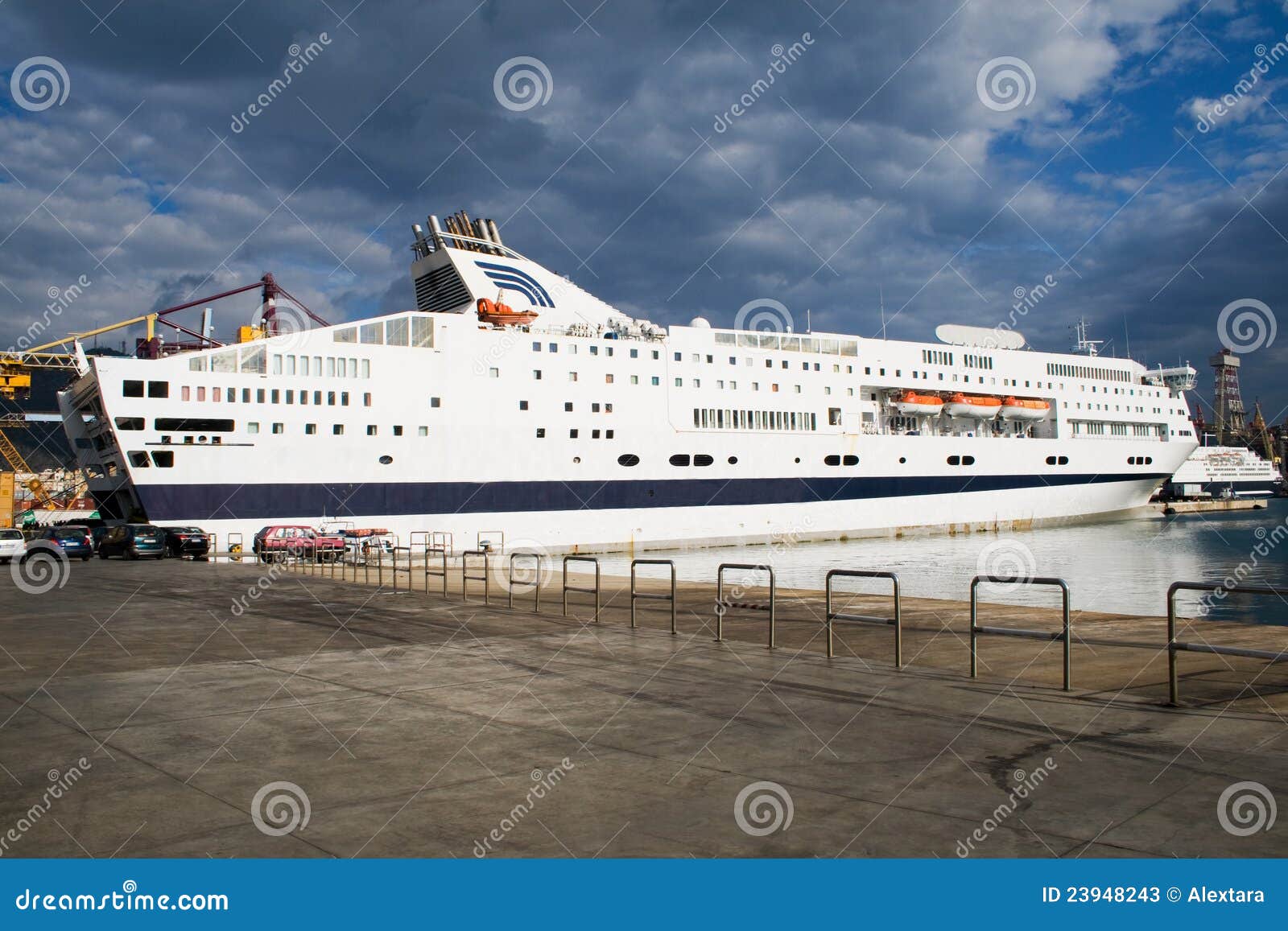 Ferry in Italy editorial stock photo. Image of ship, summer - 23948243