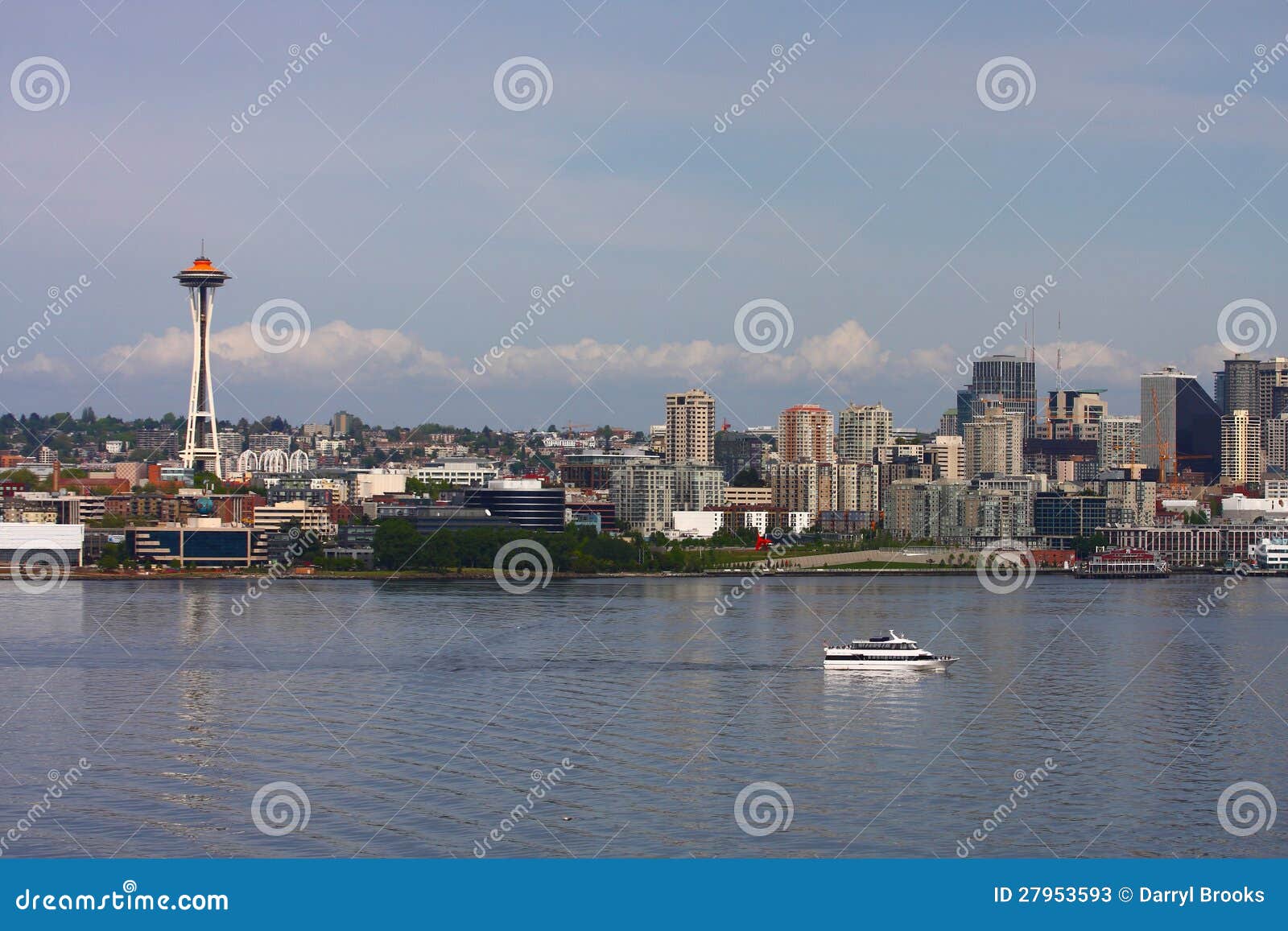 Ferry Past Seattle editorial stock photo. Image of urban - 27953593