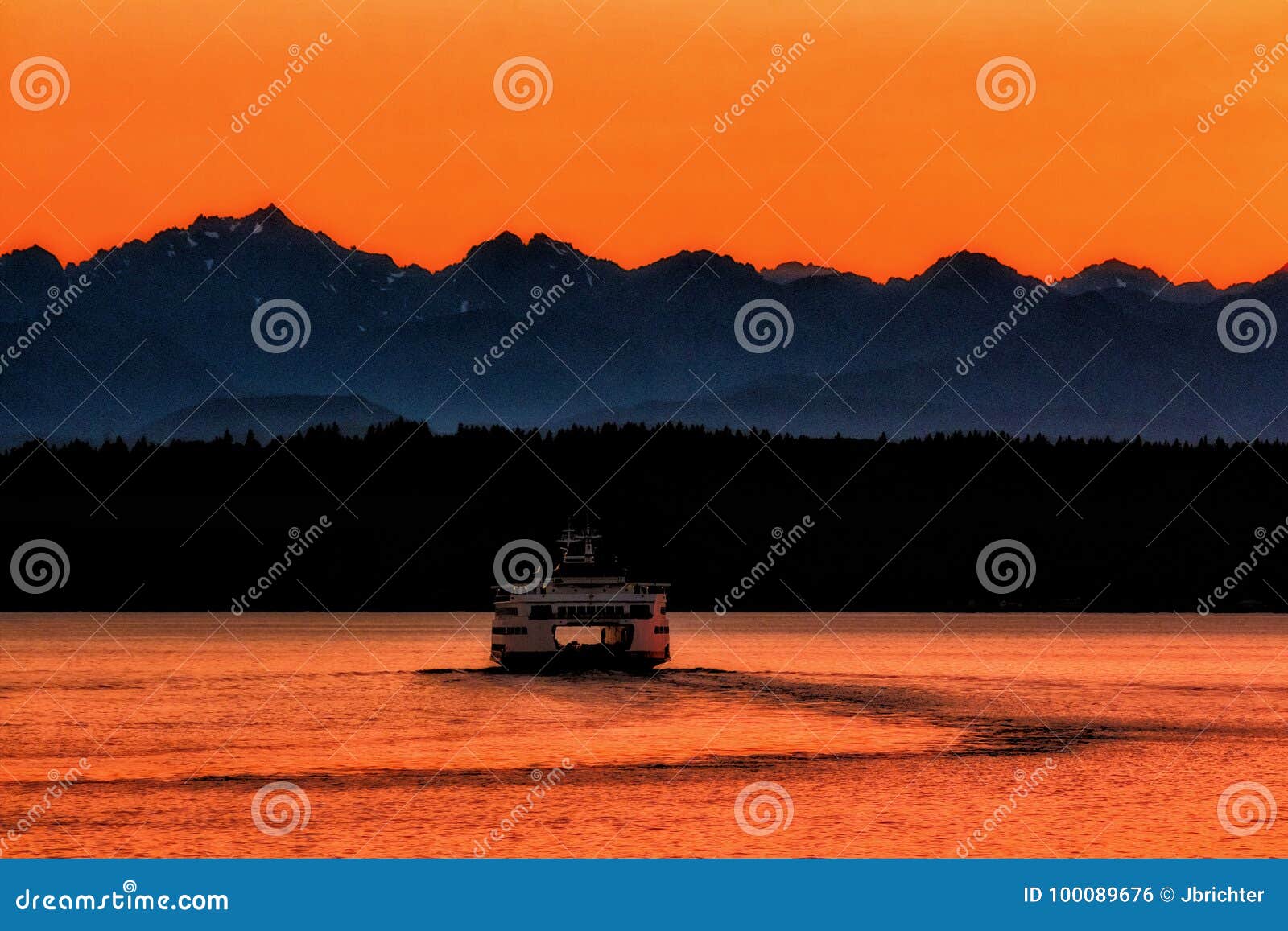 Ferry at Sunset, Washington State Stock Photo - Image of pacific, sound ...