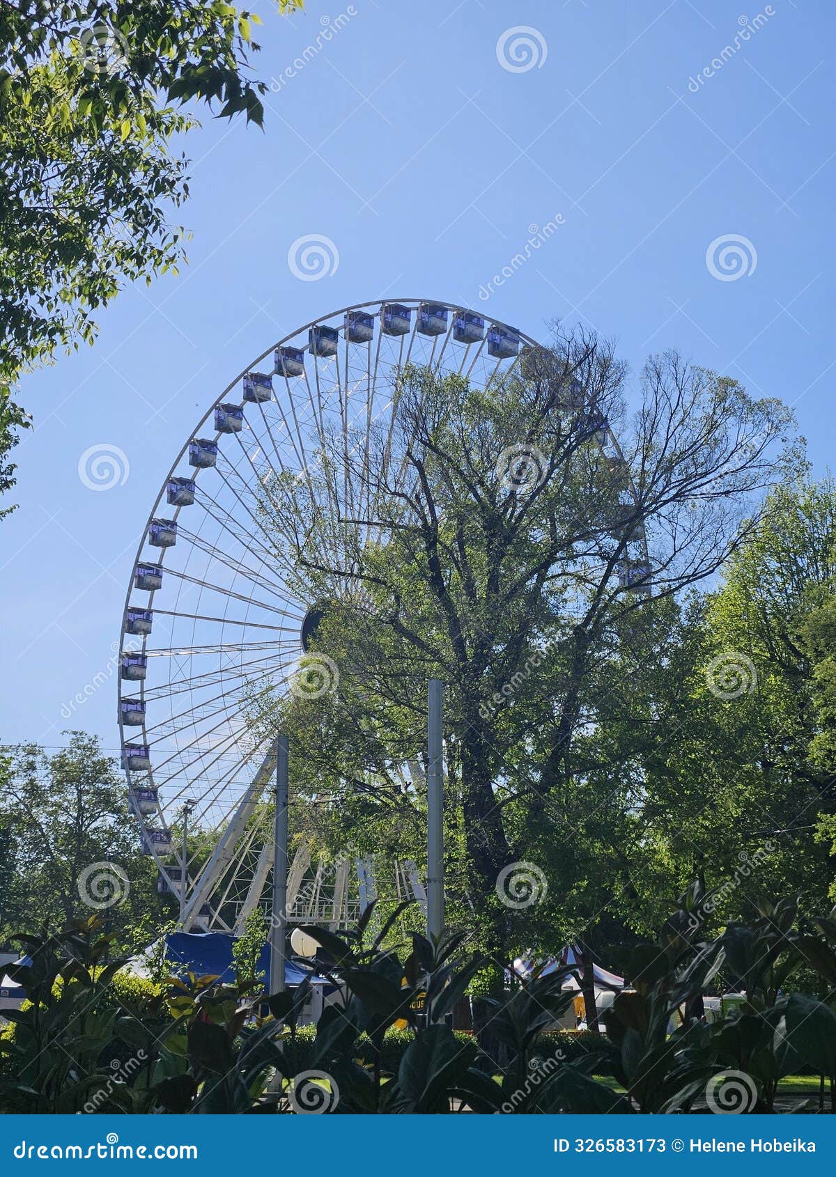 Ferry Wheel Slow Ride & Lighthouse On The Waterfront In Wonder Park ...