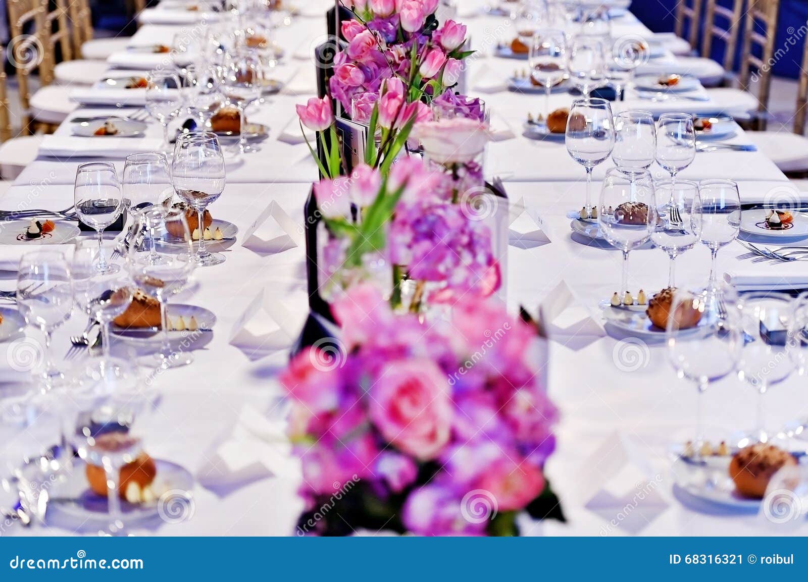 Festive Dinner Table with Beautiful Flowers Bouquets Stock Image ...