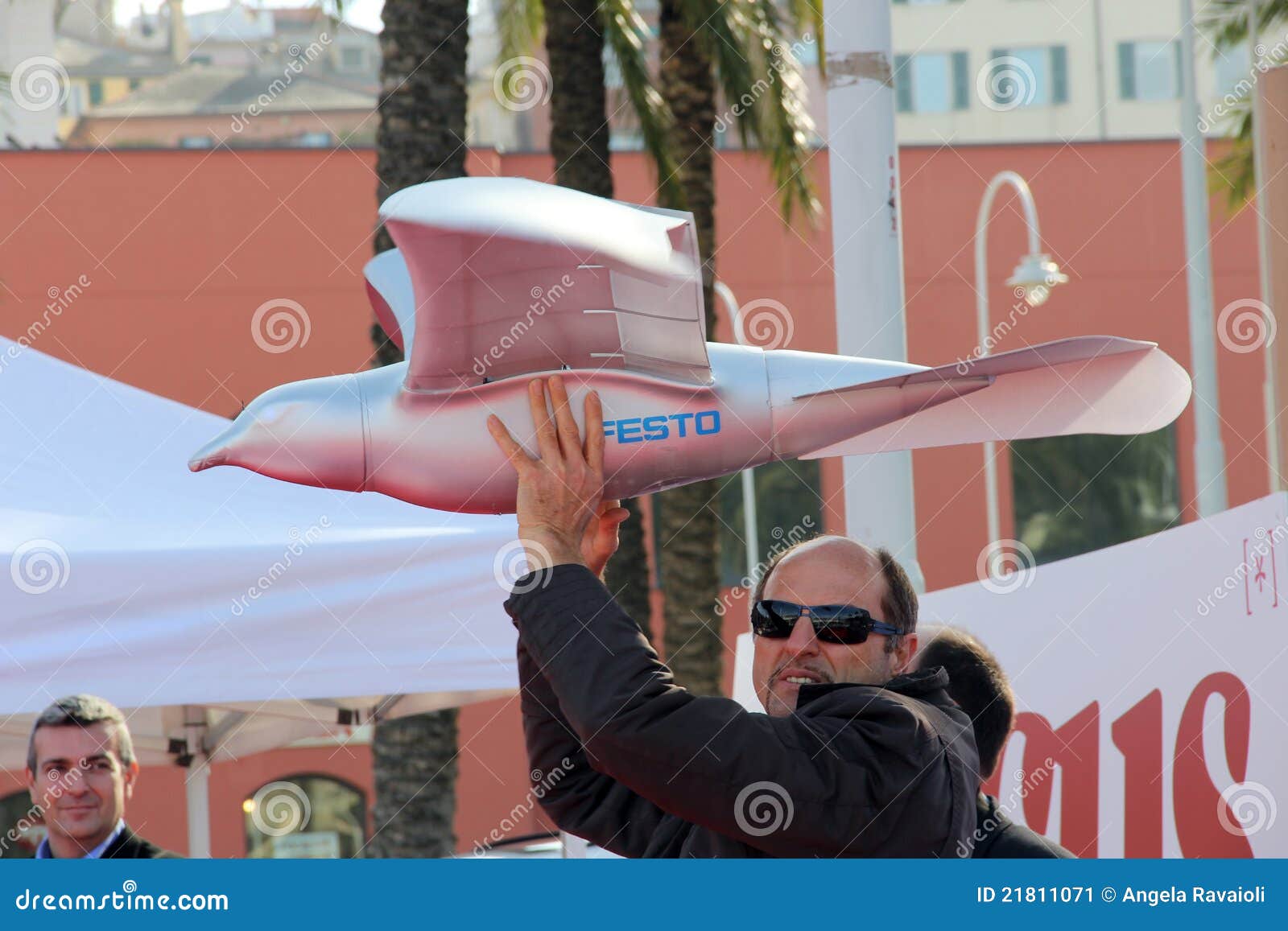 Festo smartbird editorial photo. Image of technical, genoa - 21811071