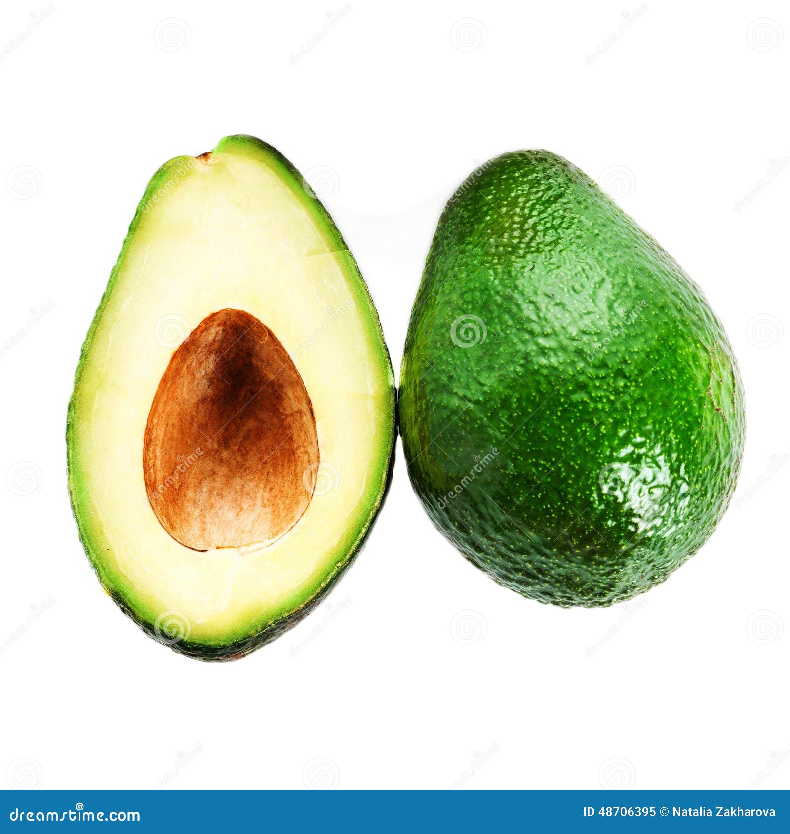 Fetta Di Avocado Fresca Ed Intero Di Avocado Verde Maturo Isolate ...